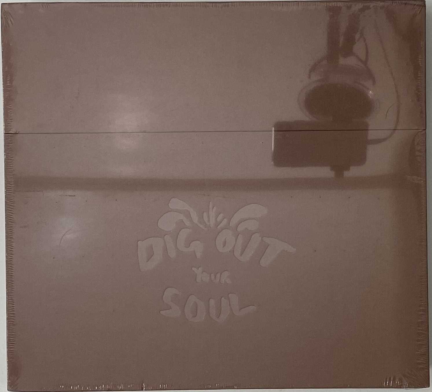 Lot 214 - OASIS - LP PACK