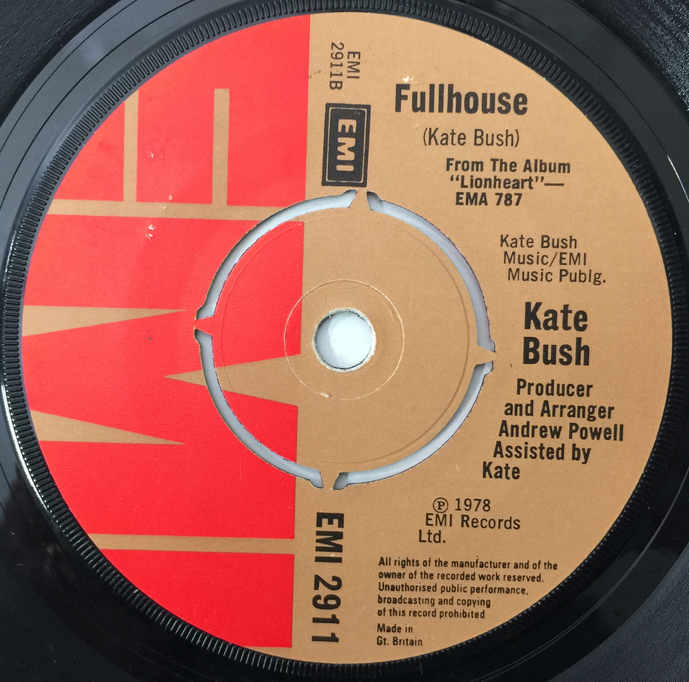 Lot 267 - KATE BUSH - WOW 7" EMI 2911 (MISPRESS