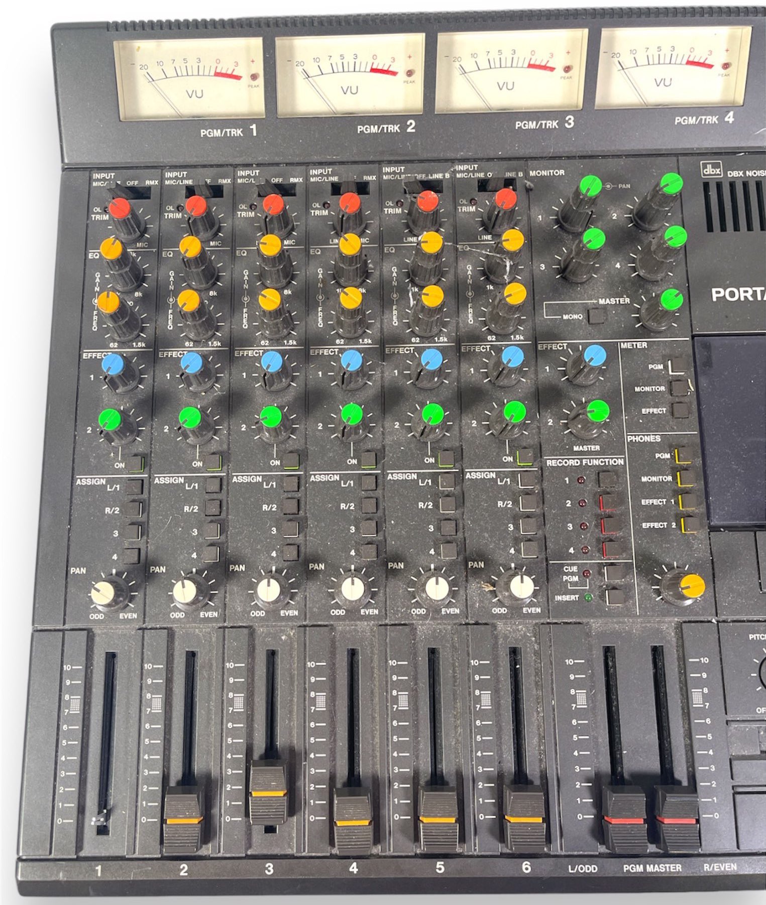 Lot 10 - VINTAGE 4-TRACK TASCAM PORTASTUDIO 246 MIXER.