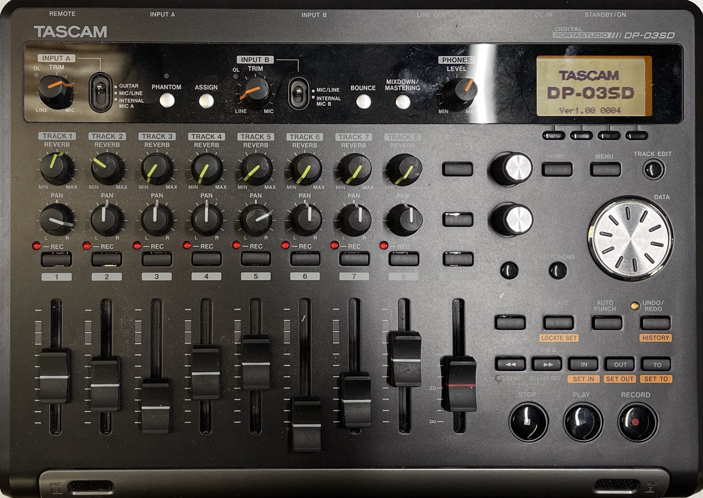 Lot 12 - TASCAM DP-03SD DIGITAL PORTASTUDIO MULTITRACK