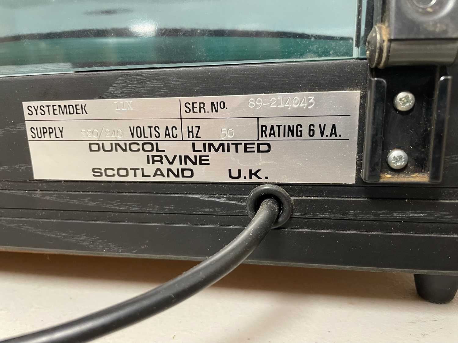 Lot 25 - SYSTEMDEK IIX RECORD PLAYER.