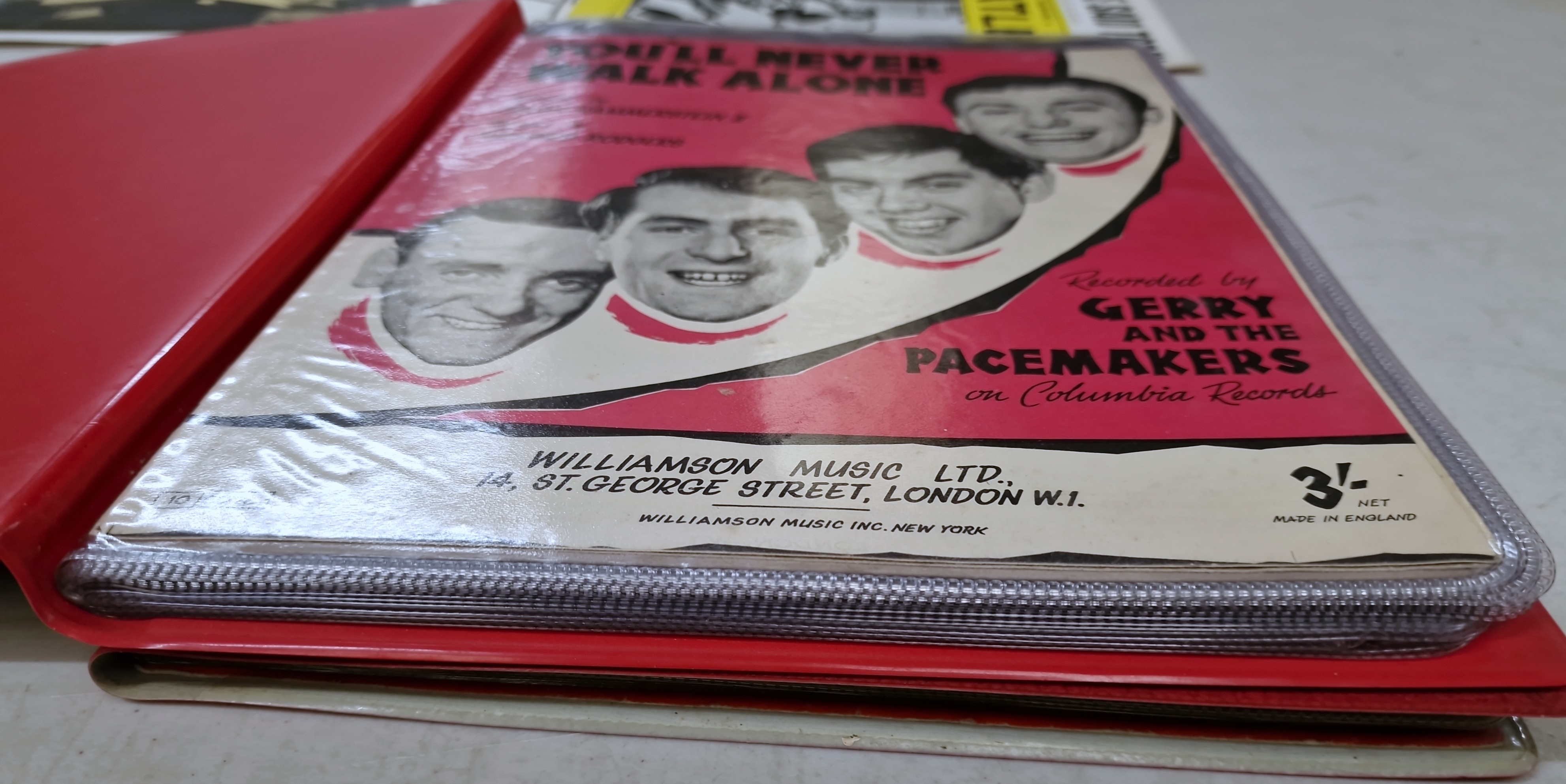 Lot 89 - SONGBOOK/SHEET MUSIC COLLECTION.