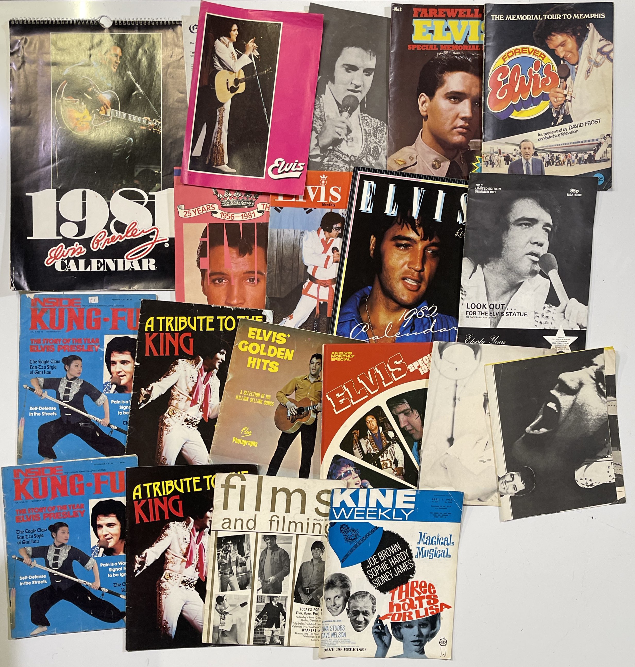 Lot 352 - ELVIS - LARGE COLLECTION OF MAGAZINES