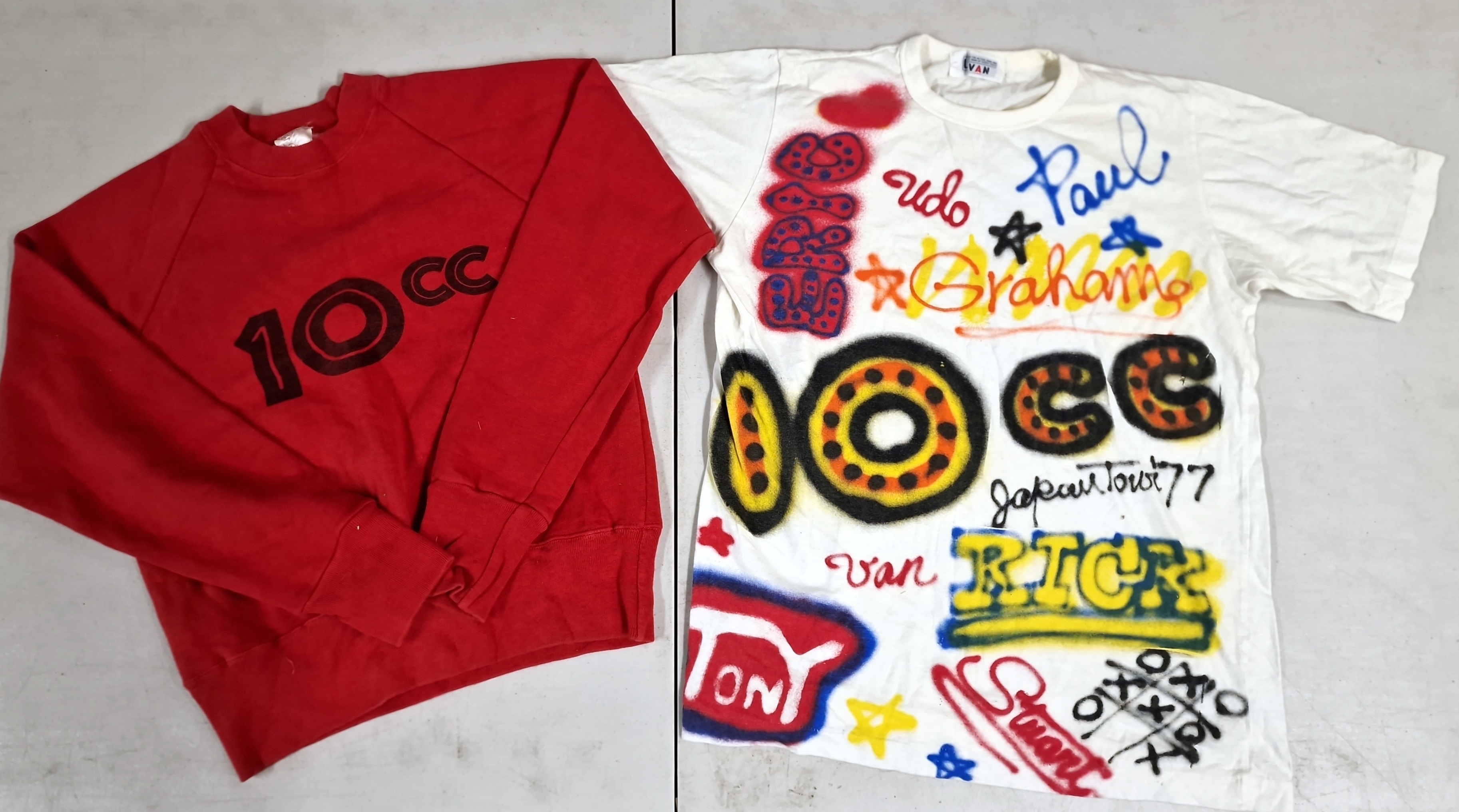 Lot 462 - 10CC - C 1970S TOUR CLOTHING.