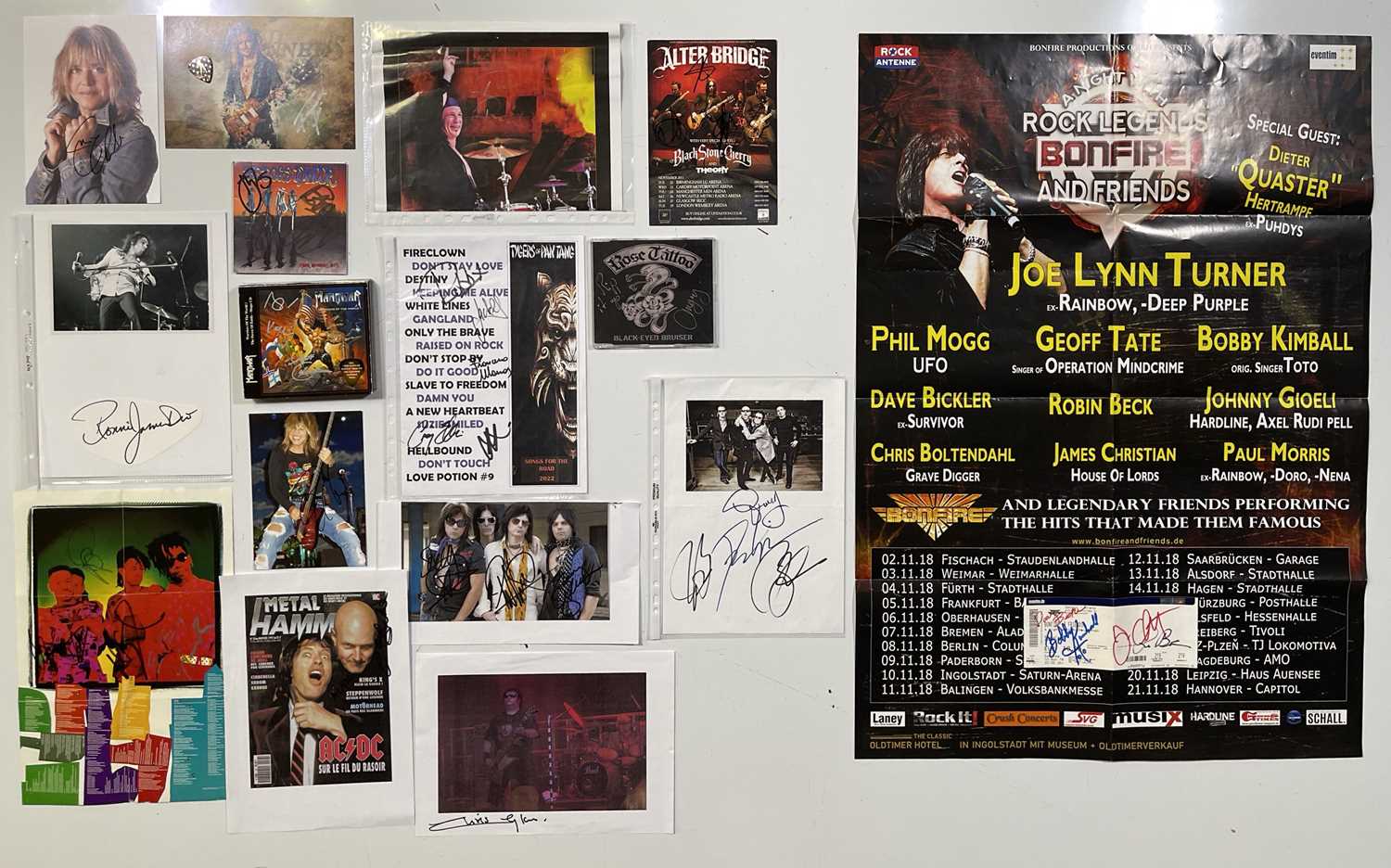 Lot 305 - ROCK / HARD ROCK / METAL AUTOGRAPHS INC