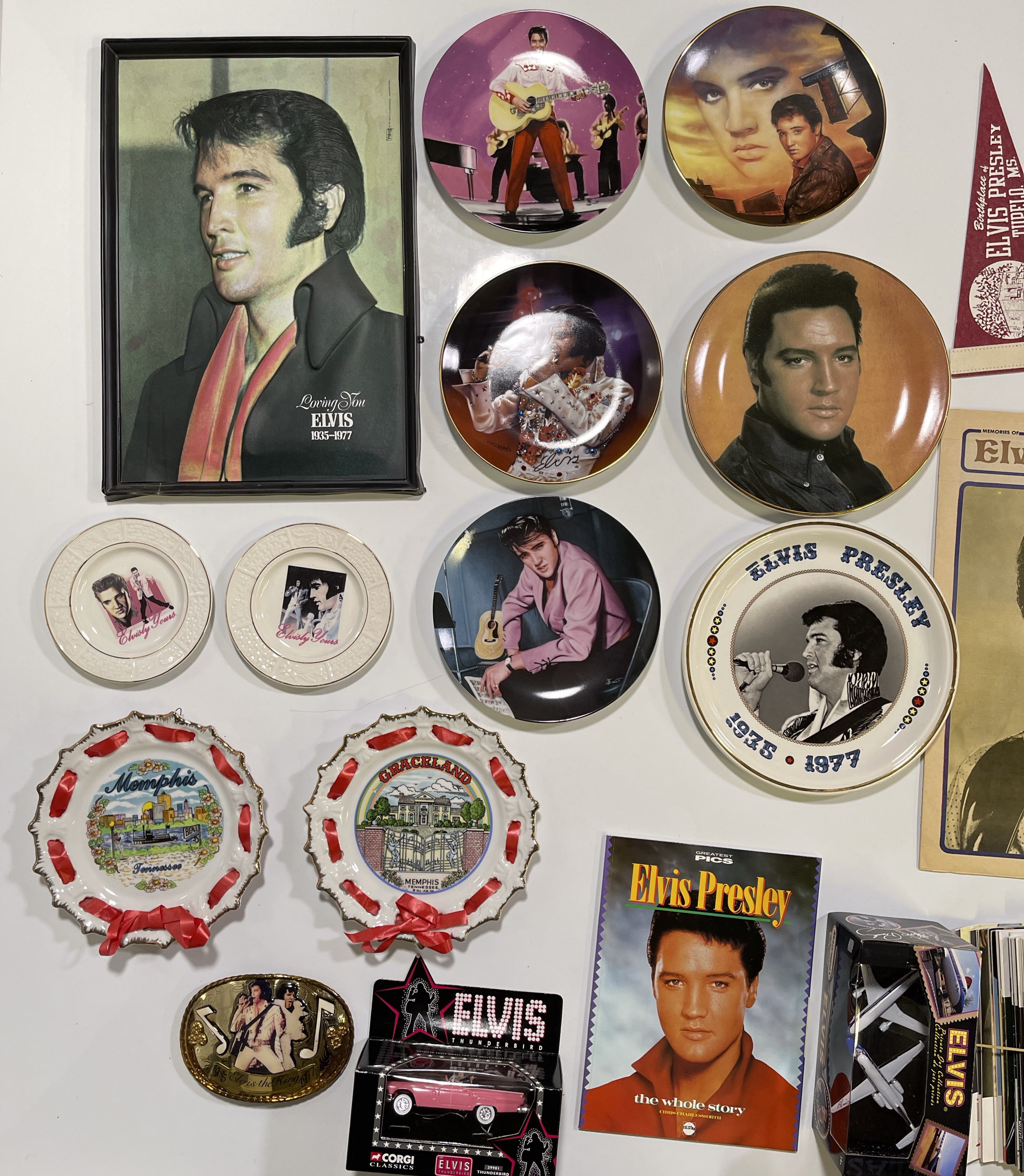 Lot 356 - ELVIS COLLECTABLES INC ORIGINAL C 1970S