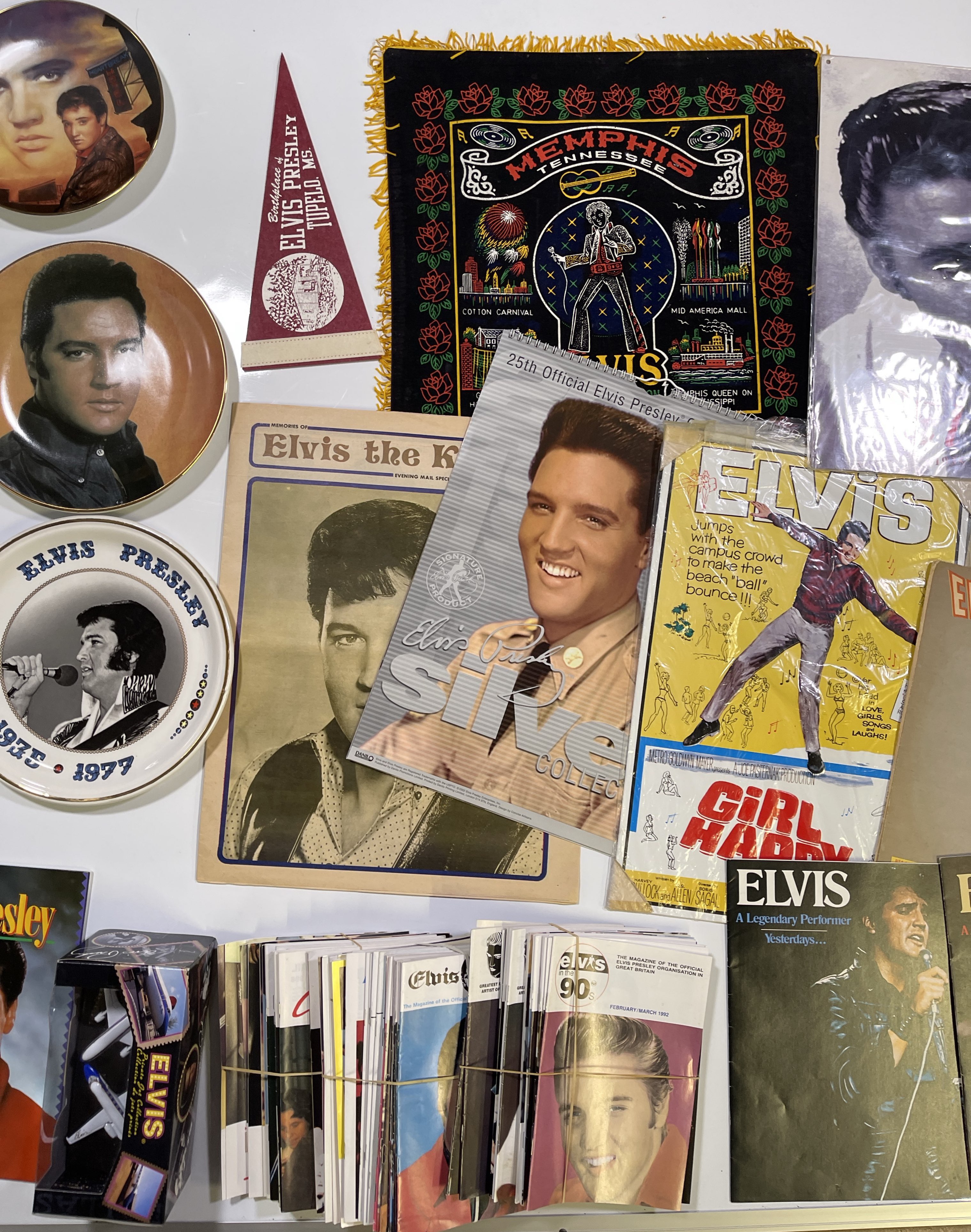 Lot 356 - ELVIS COLLECTABLES INC ORIGINAL C 1970S