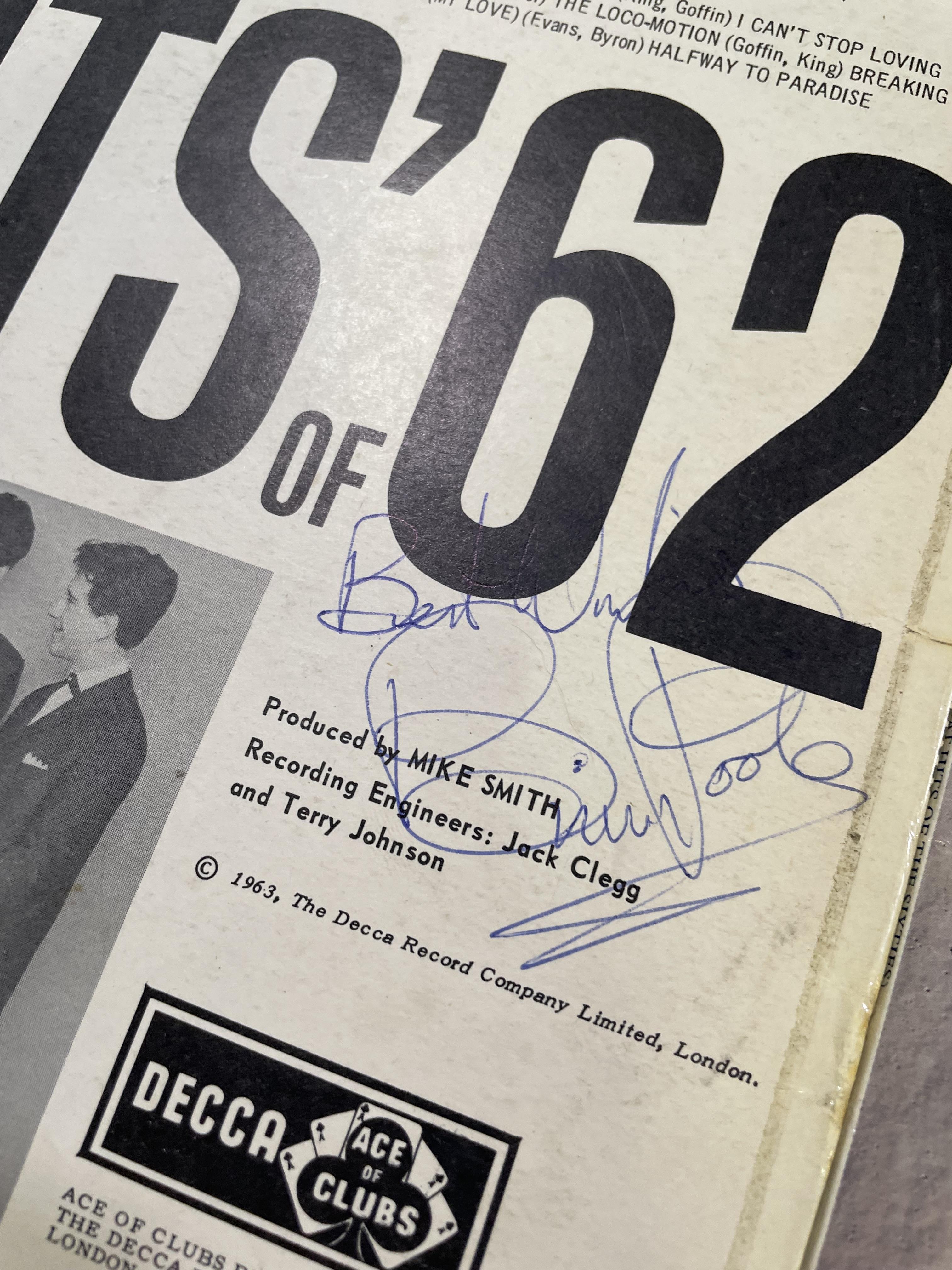 Lot 320 - SIGNED LPS.