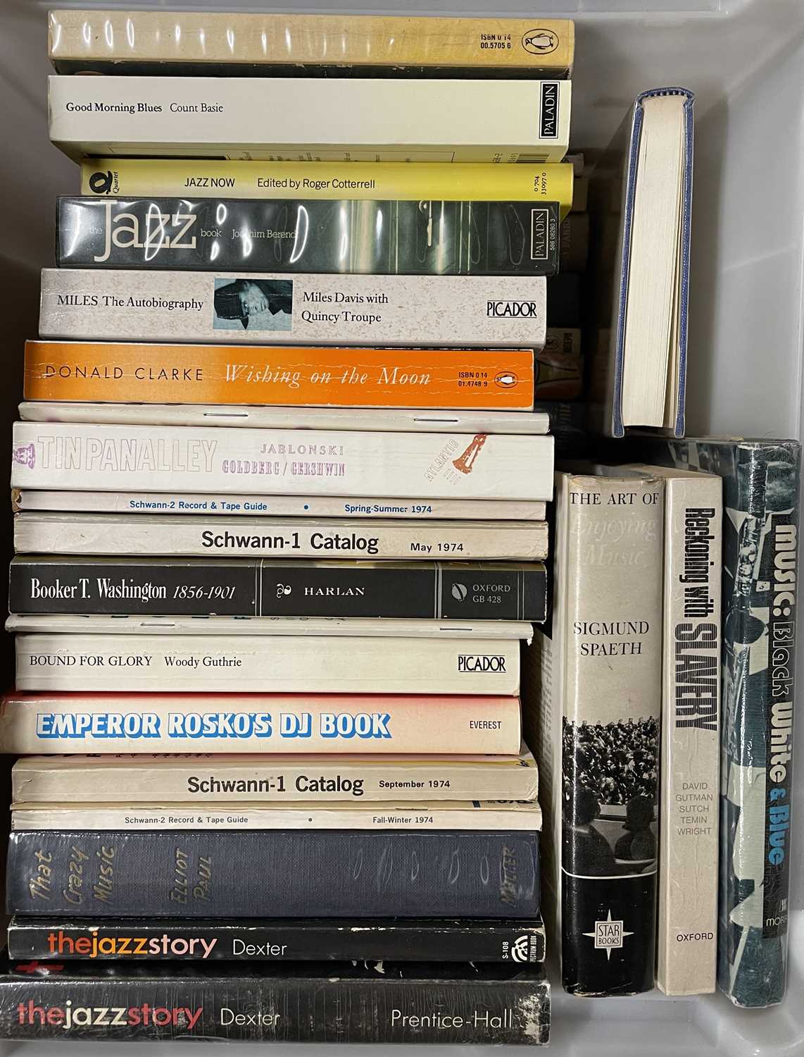Lot 202 - JAZZ BOOKS ARCHIVE.