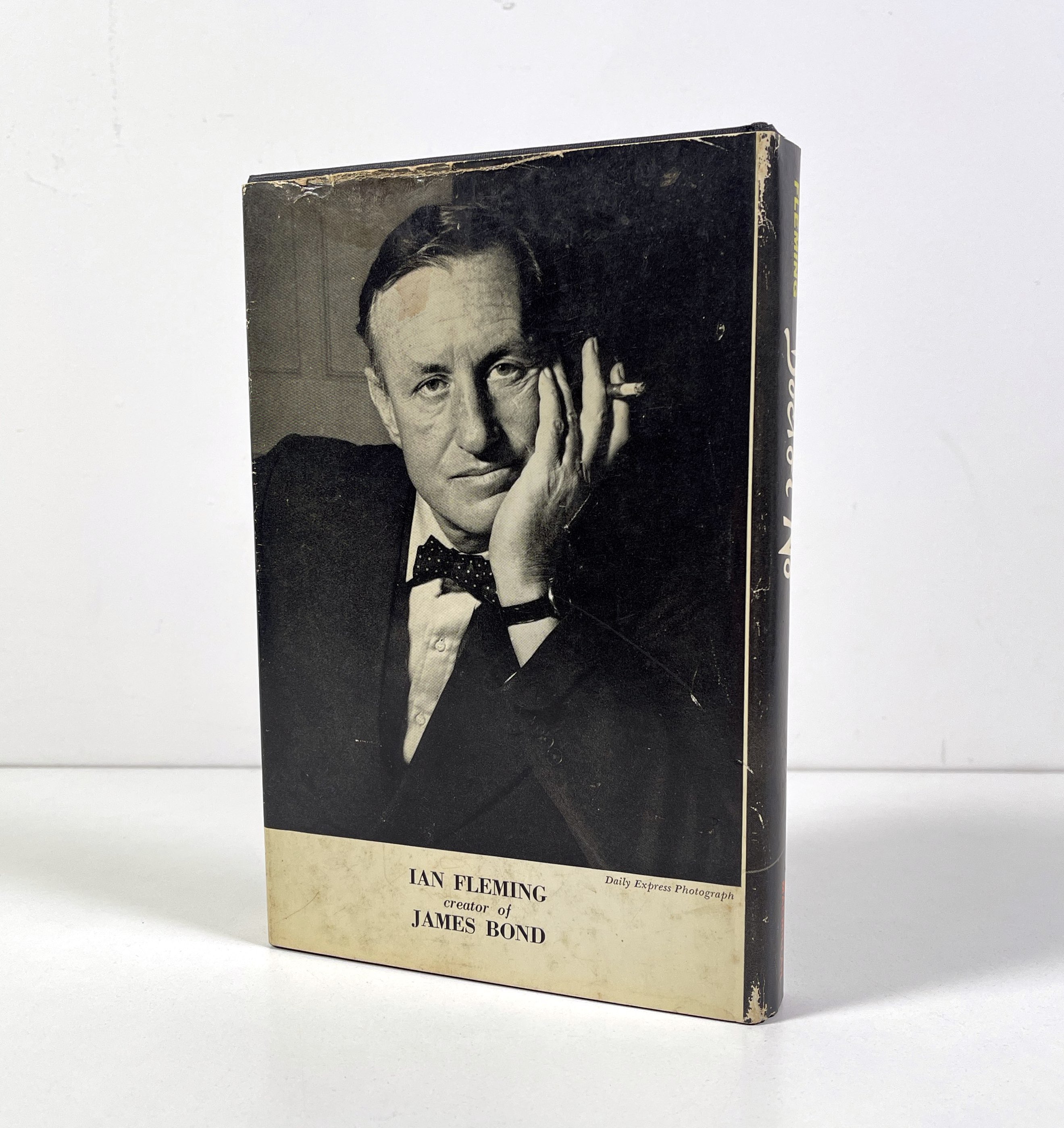 Lot 54 - IAN FLEMING - JAMES BOND - DOCTOR NO. (1958)