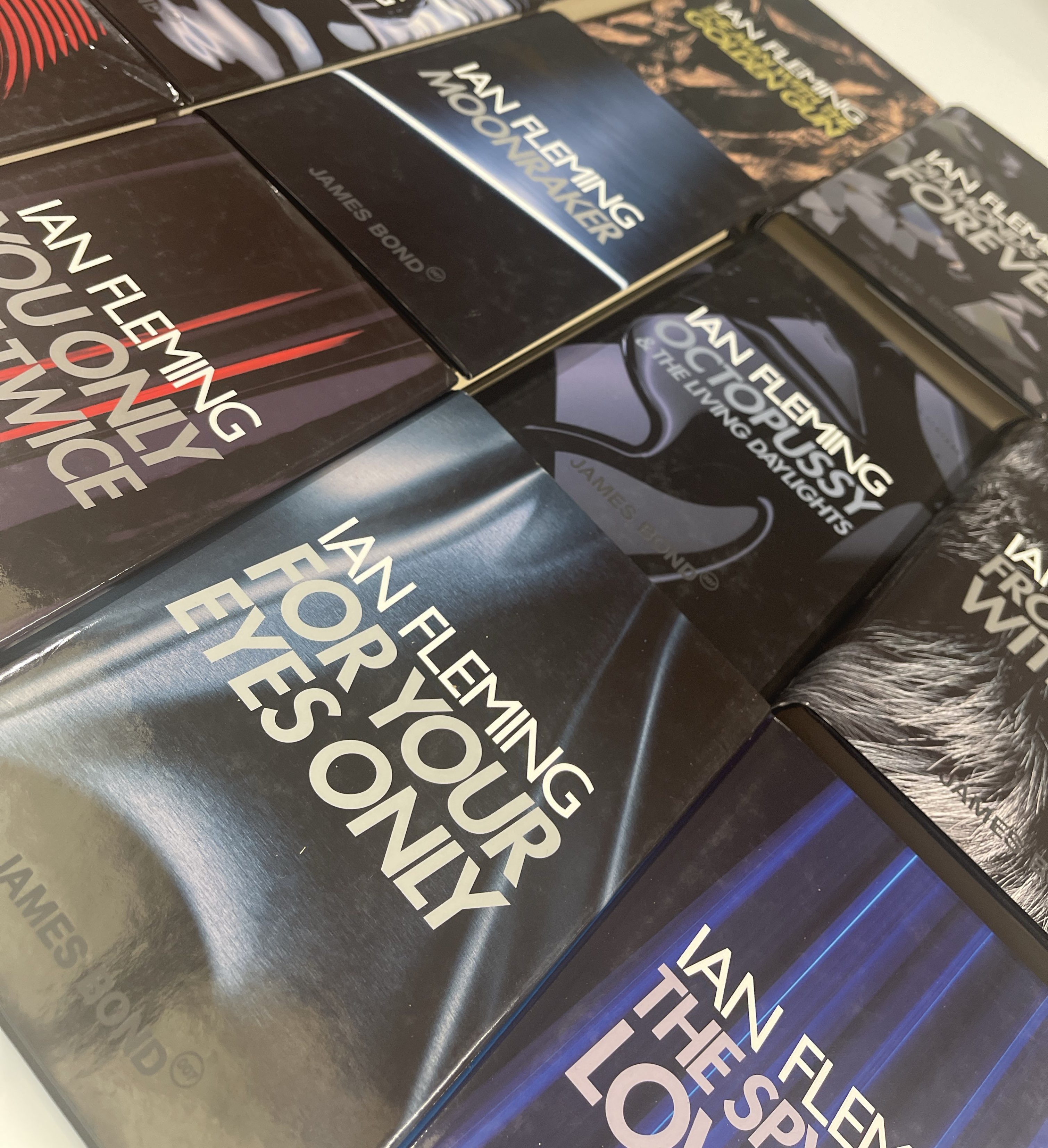 Lot 39 - IAN FLEMING - JAMES BOND - A FULL SET OF