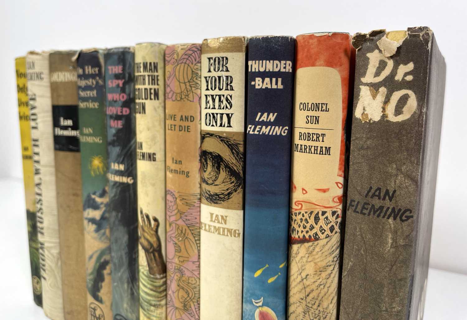 Lot 44 - JAMES BOND - THE BOOK CLUB EDITIONS.