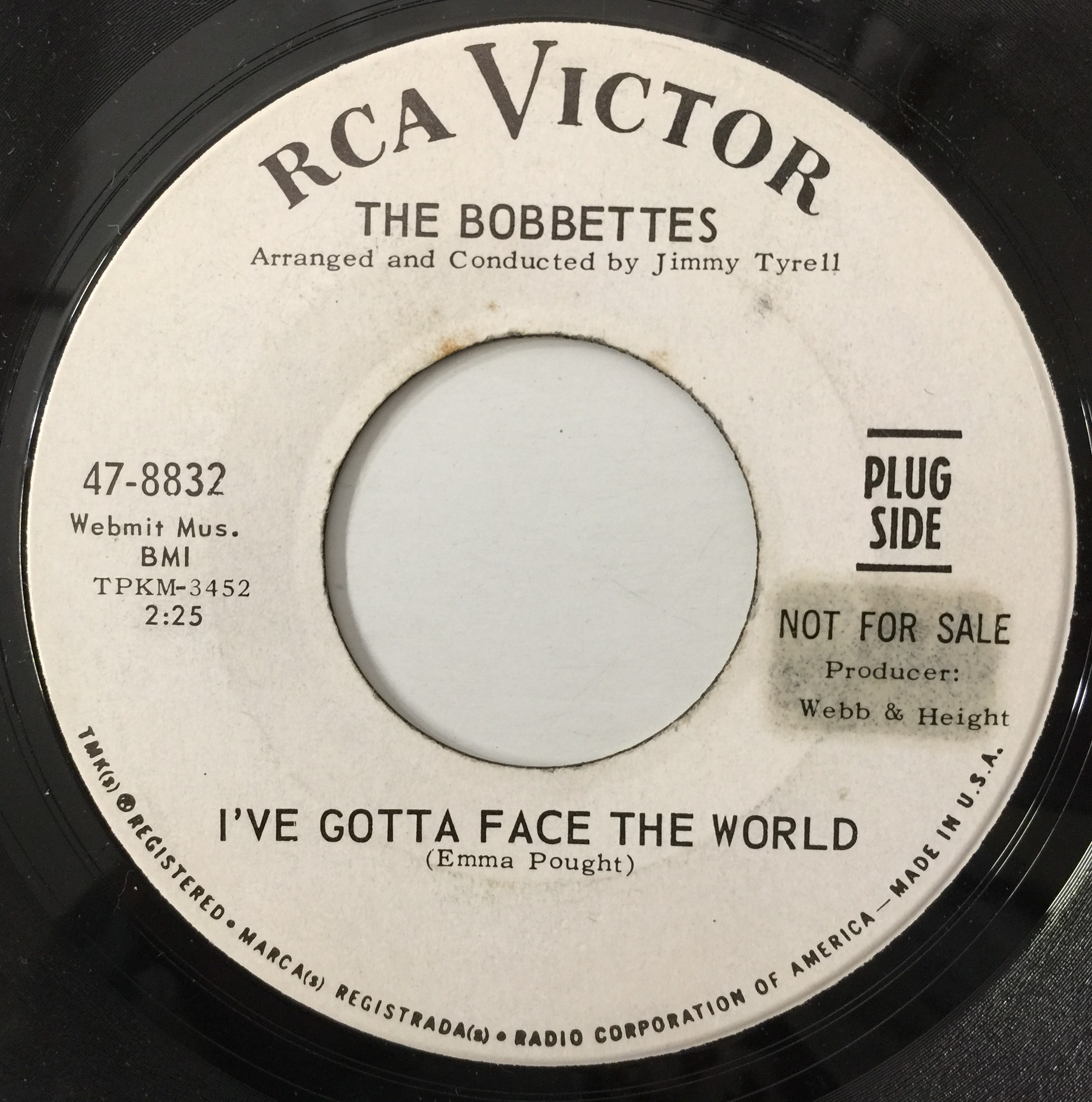 Lot 5 - THE BOBBETTES - I'VE GOTTA FACE THE WORLD 7"
