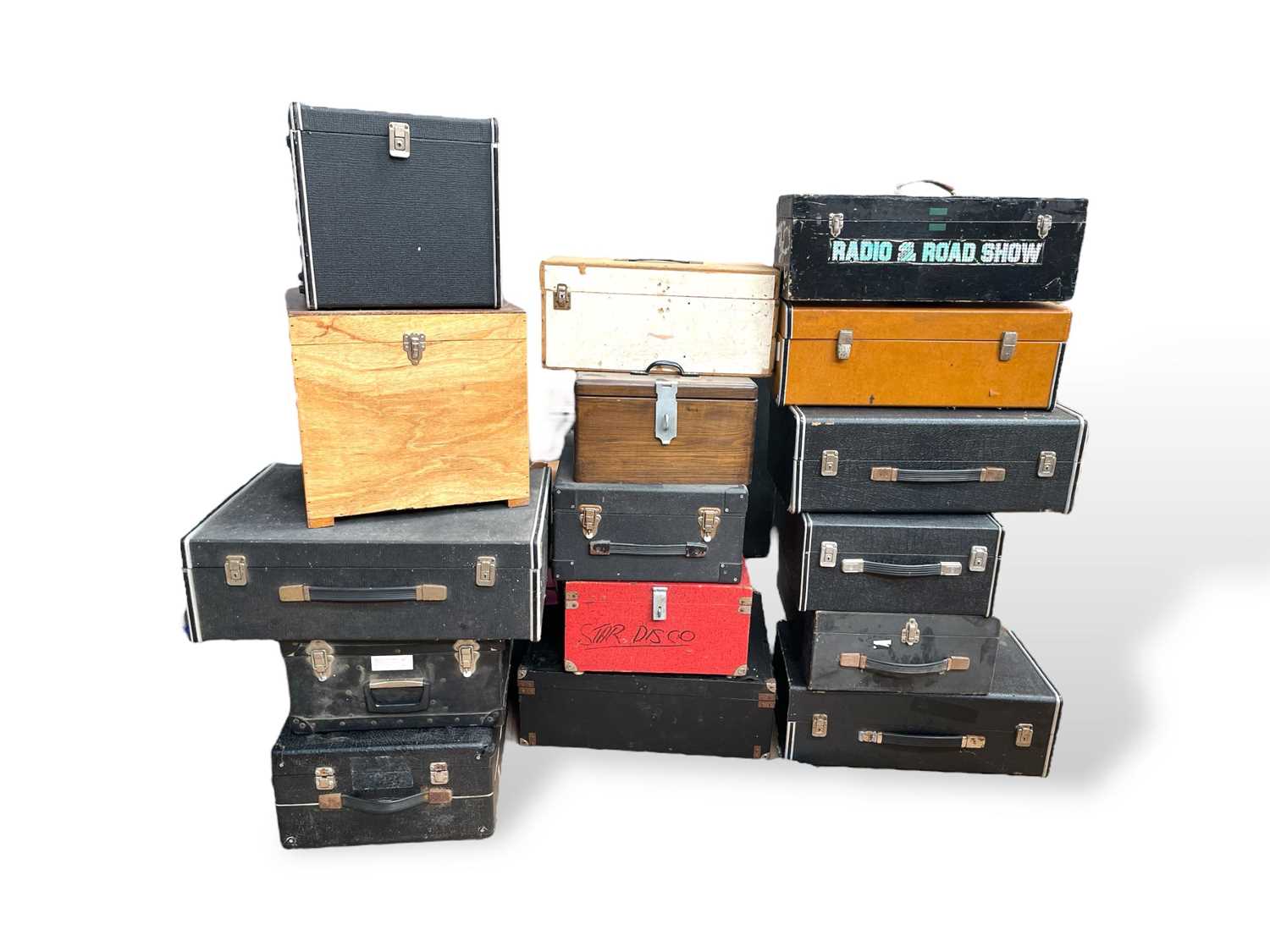 Lot 100 - 16 RECORD CASES - MAINLY 7"
