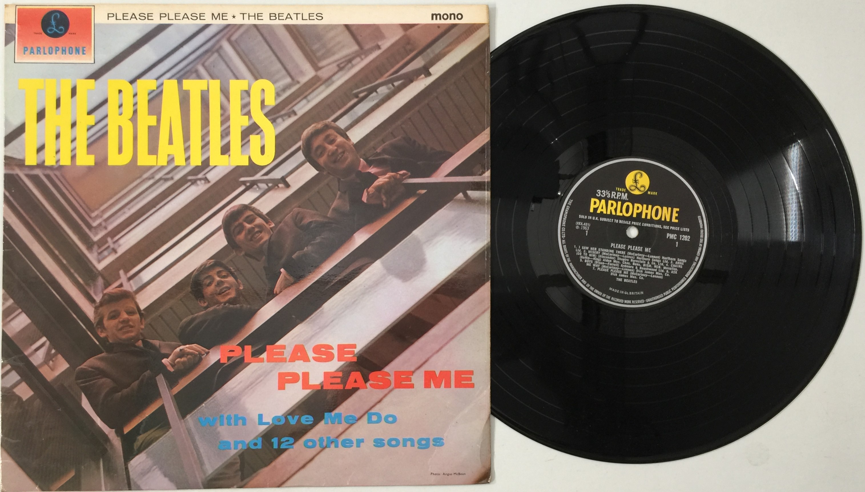 Lot 10 - THE BEATLES - PLEASE PLEASE ME LP (UK