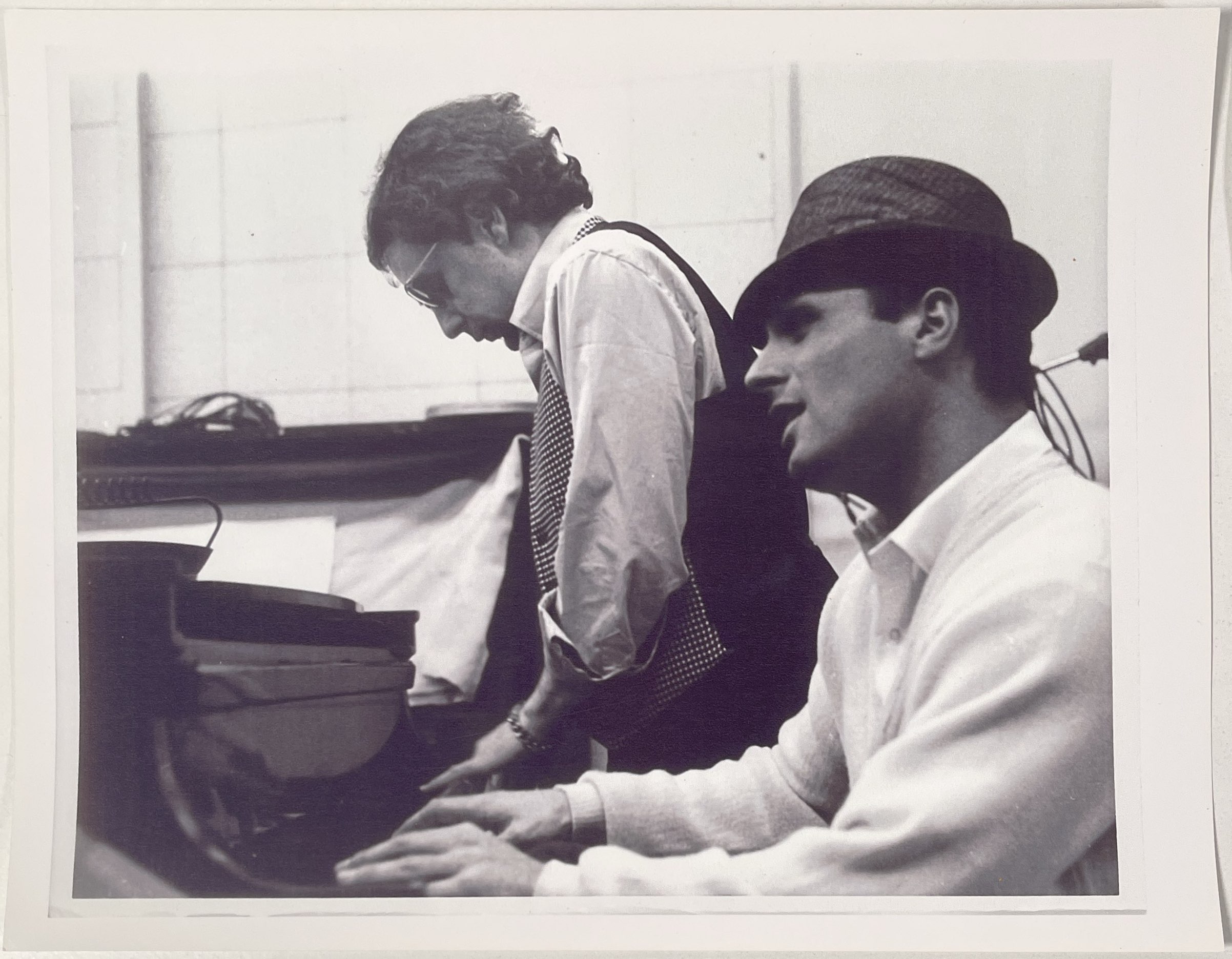 Lot 121 - THE BEATLES - A RARE APPLE WATCH GIFTED BY