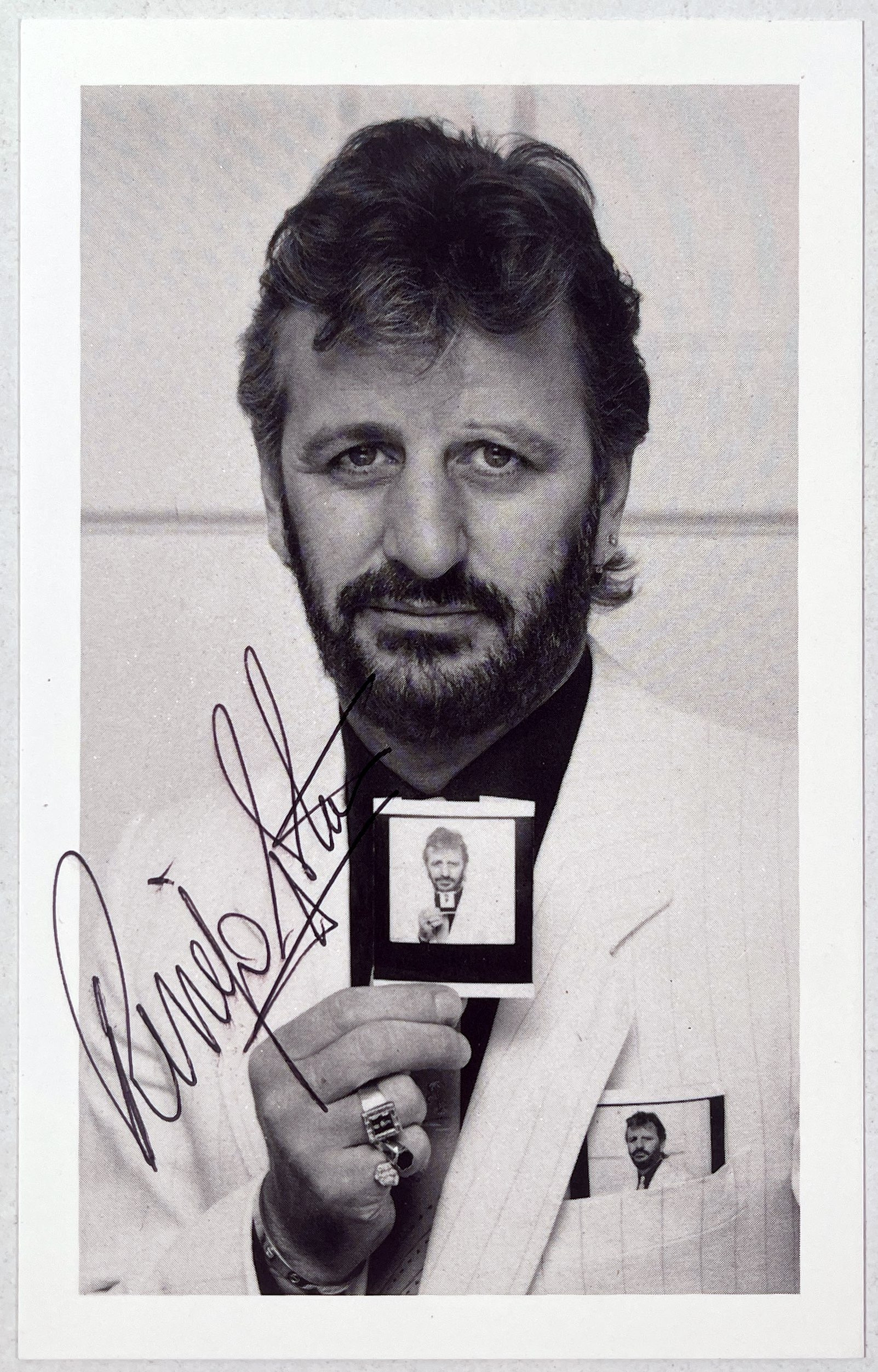 Lot 336 - THE BEATLES - A POSTCARD SIGNED BY RINGO