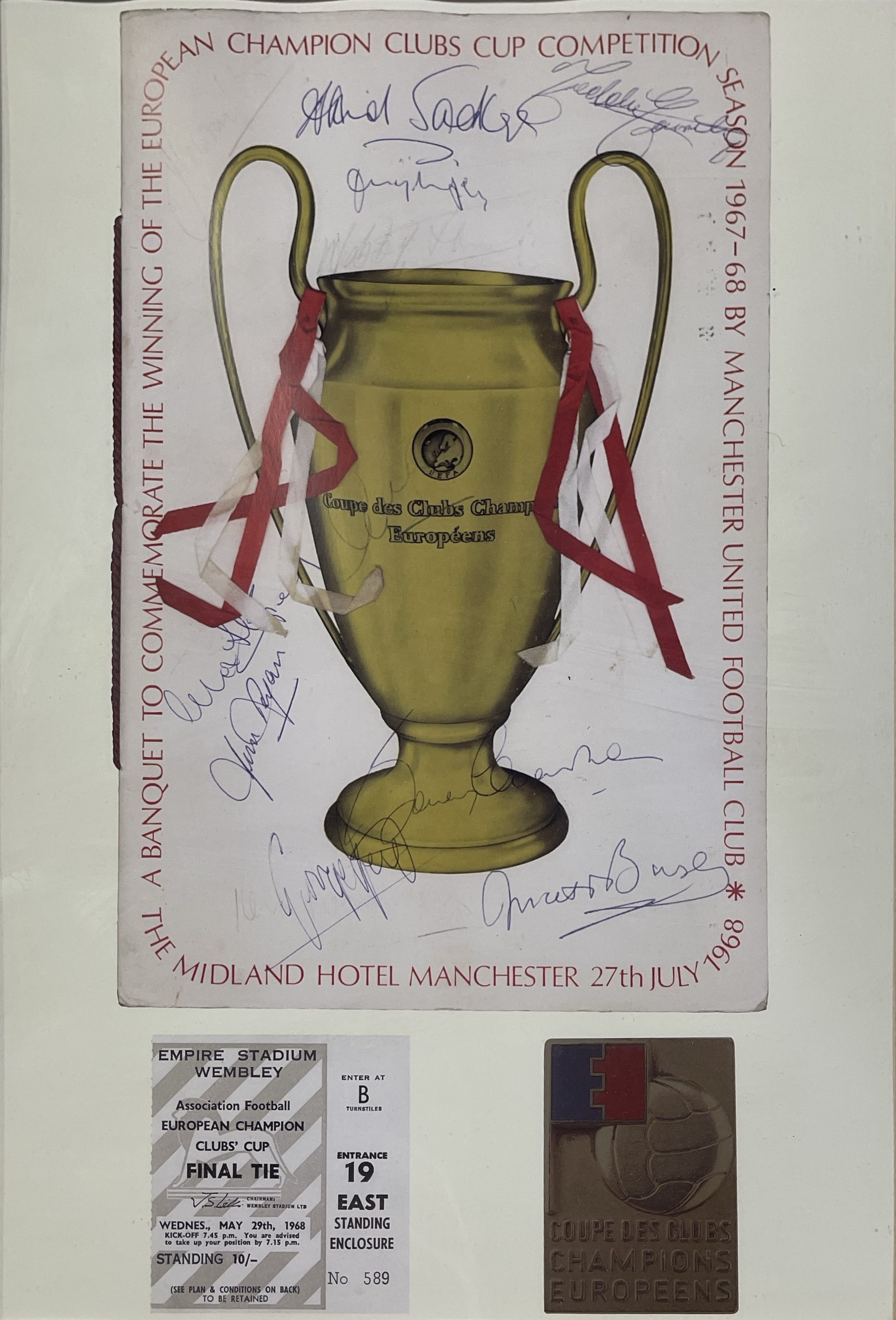 Lot 329 - GEORGE BEST SIGNED DISPLAY.