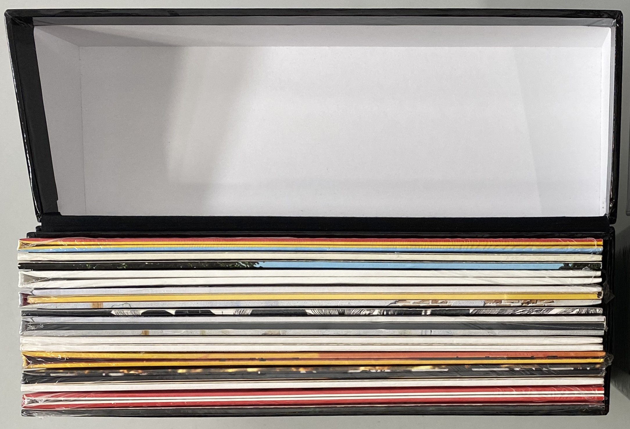 Lot 112 - THE BEATLES - DE AGOSTINI COLLECTION