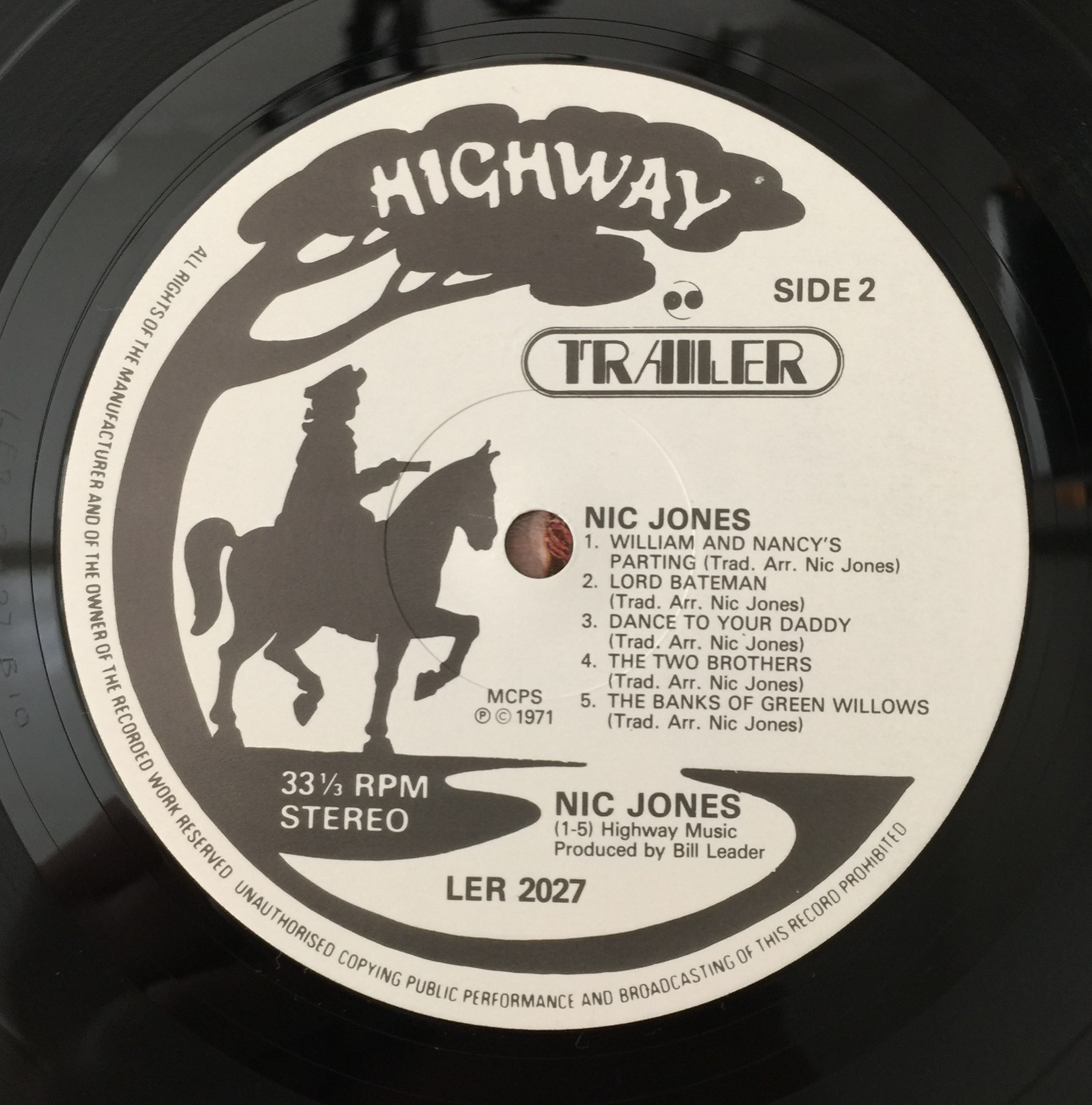 Lot 327 - NIC JONES - LP PACK