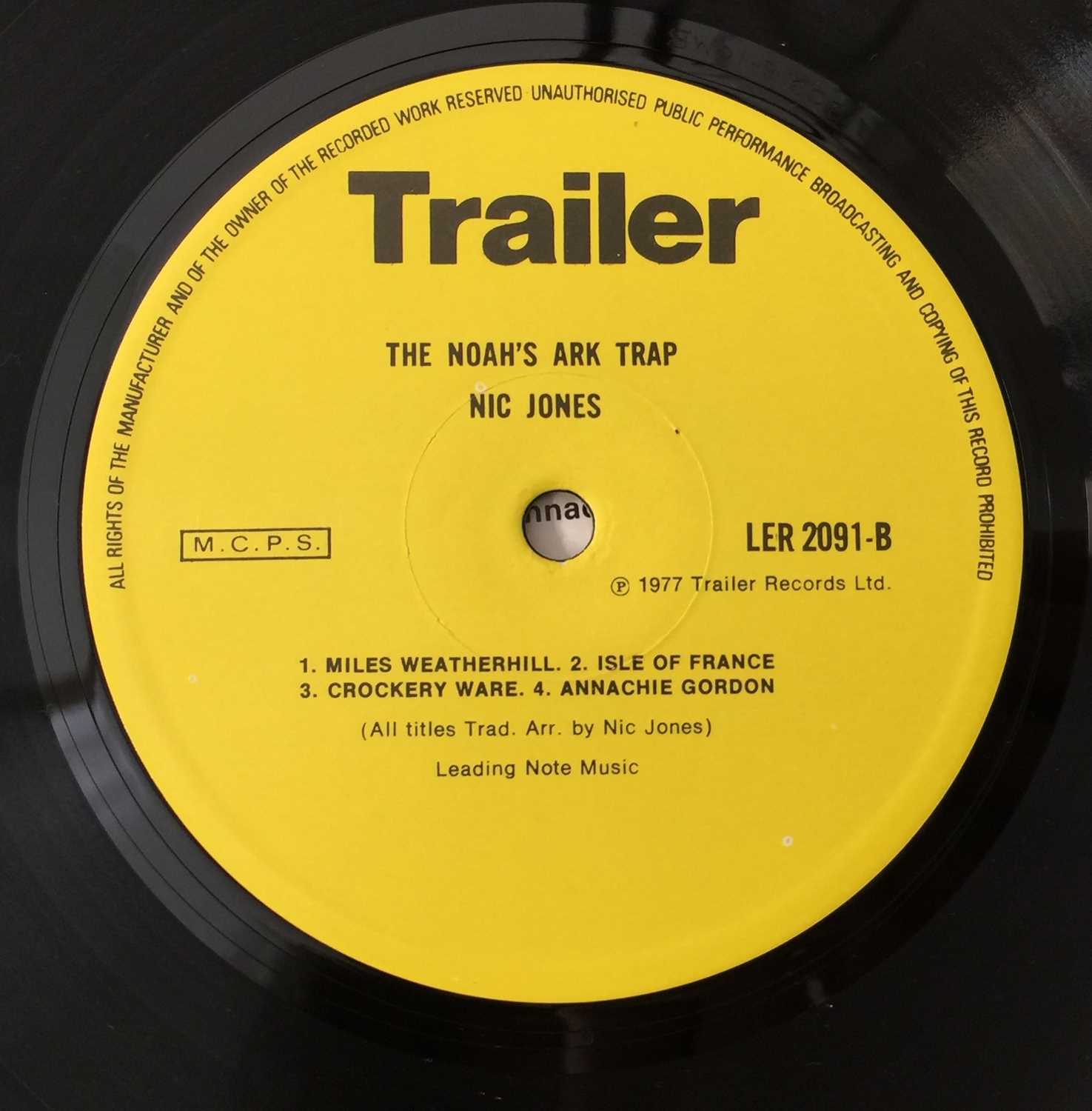 Lot 327 - NIC JONES - LP PACK