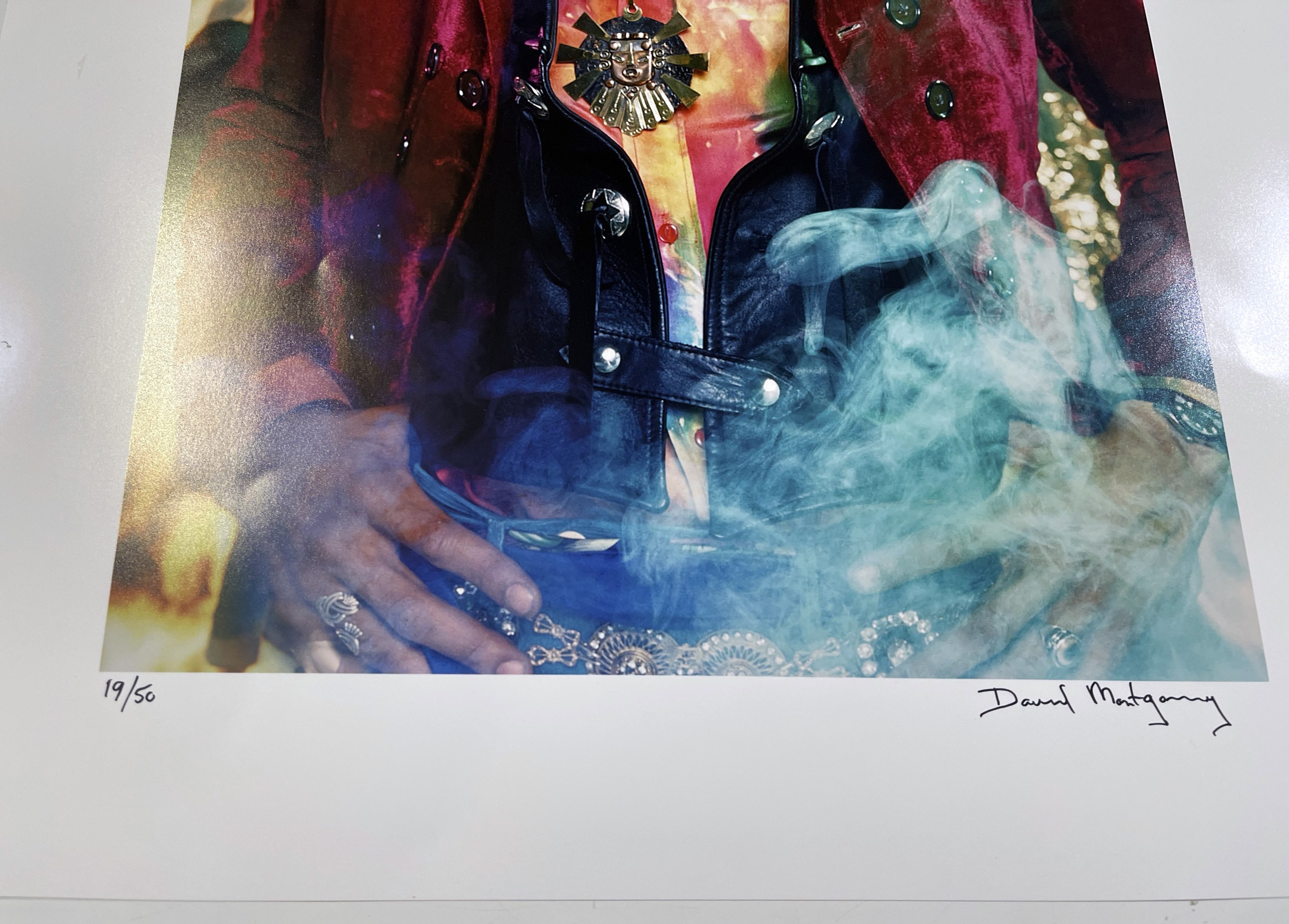 Lot 146 - JIMI HENDRIX - SIGNED LIMITED PHOTO PRINT BY