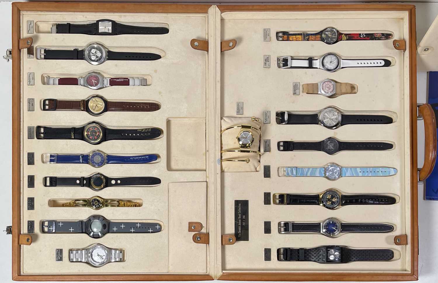 Lot 149 - JAMES BOND - LIMITED EDITION 40TH