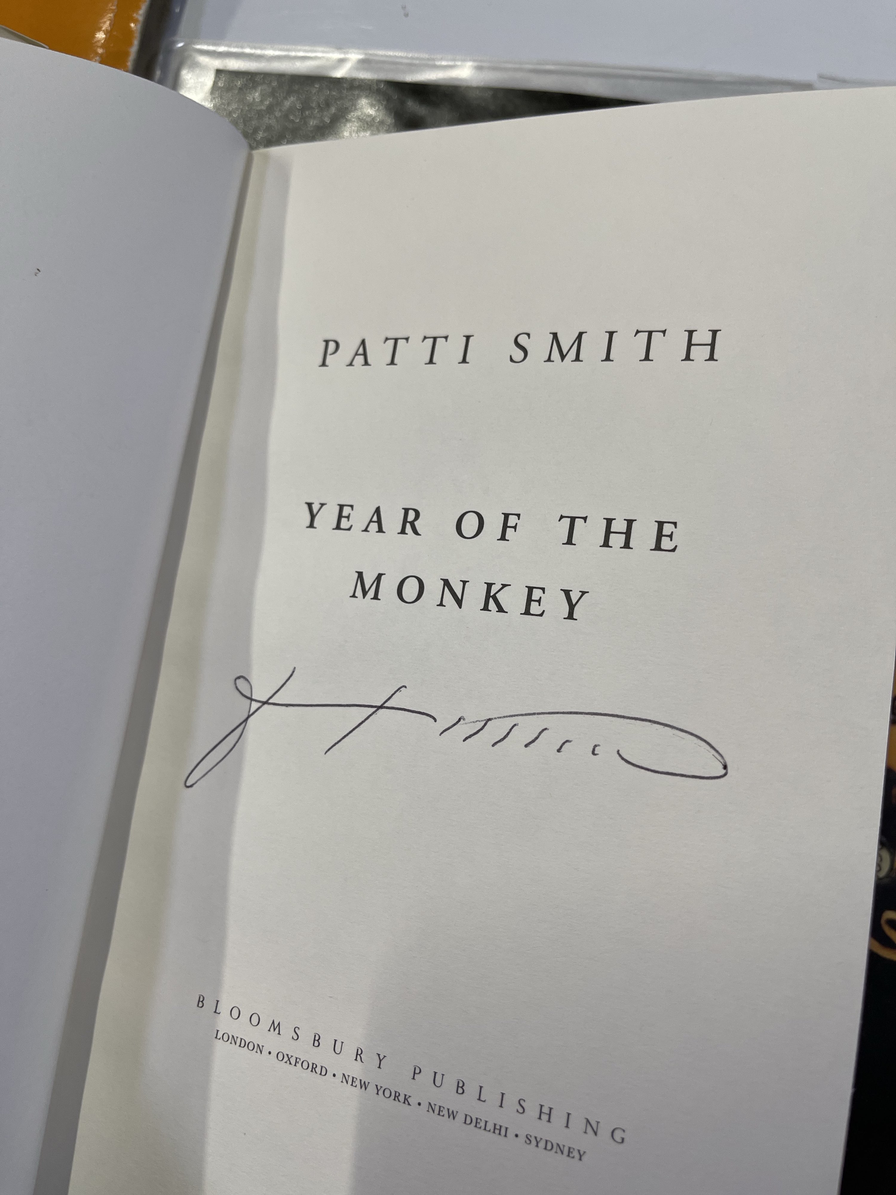 Lot 284 - AUTOGRAPH COLLECTION INC PATTI SMITH /. PETE