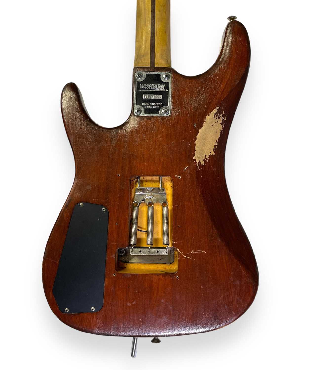 Lot 26 - WHITESNAKE - A FULLY SIGNED GUITAR.