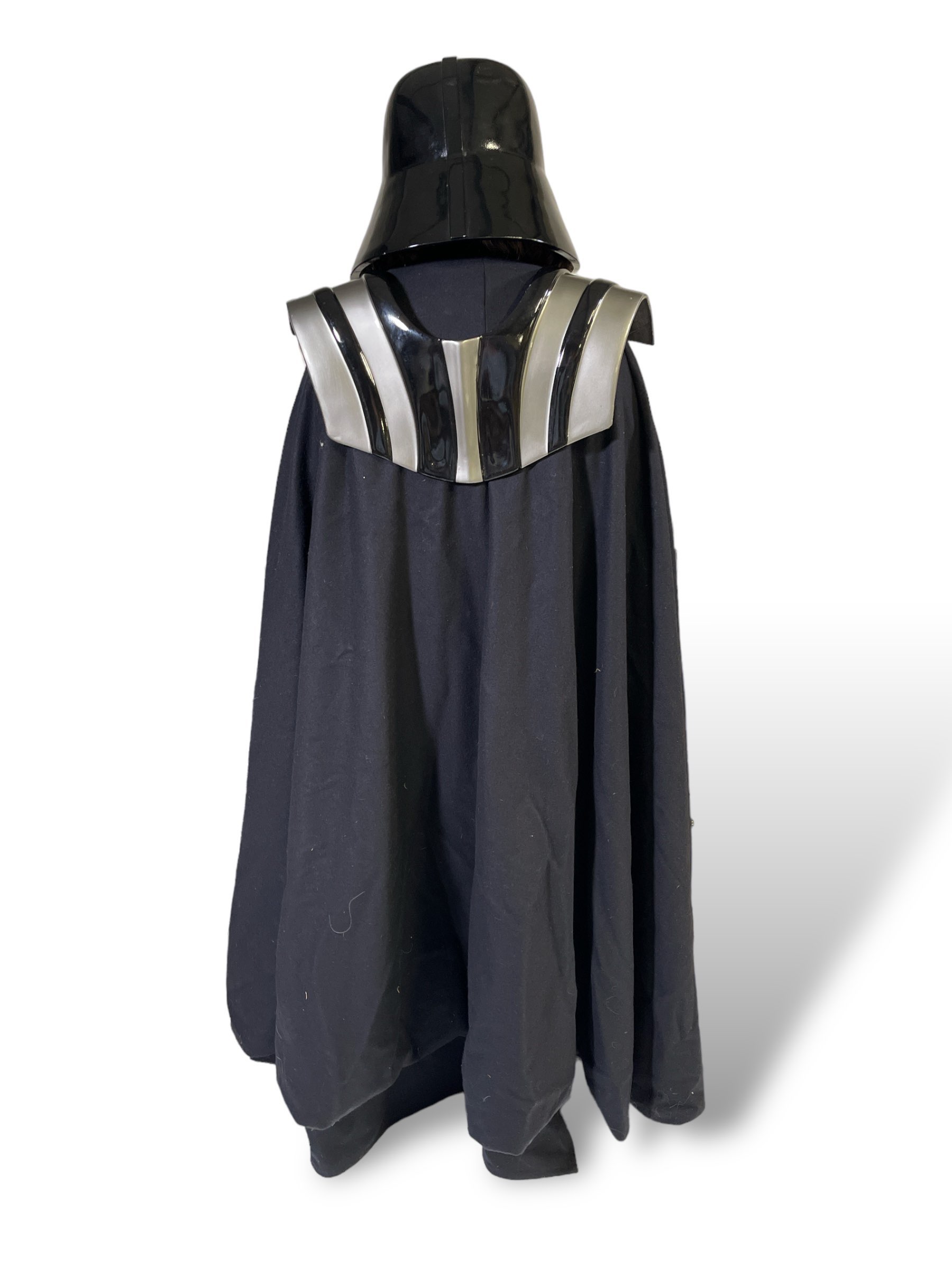 Lot 227 - STAR WARS - DARTH VADER COSTUME & KORBANTH