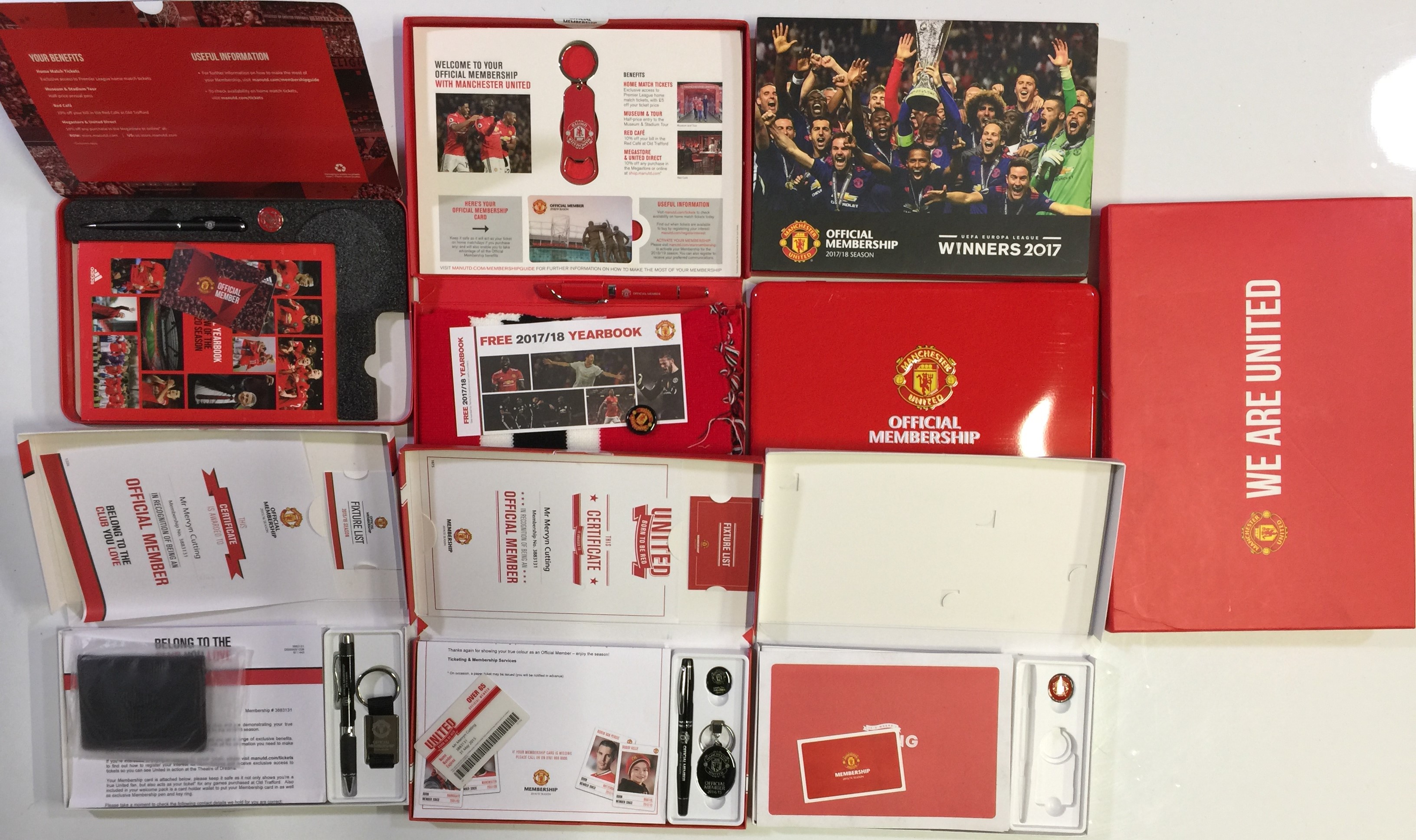 Lot 357 - FOOTBALL MEMORABILIA - MANCHESTER UNITED