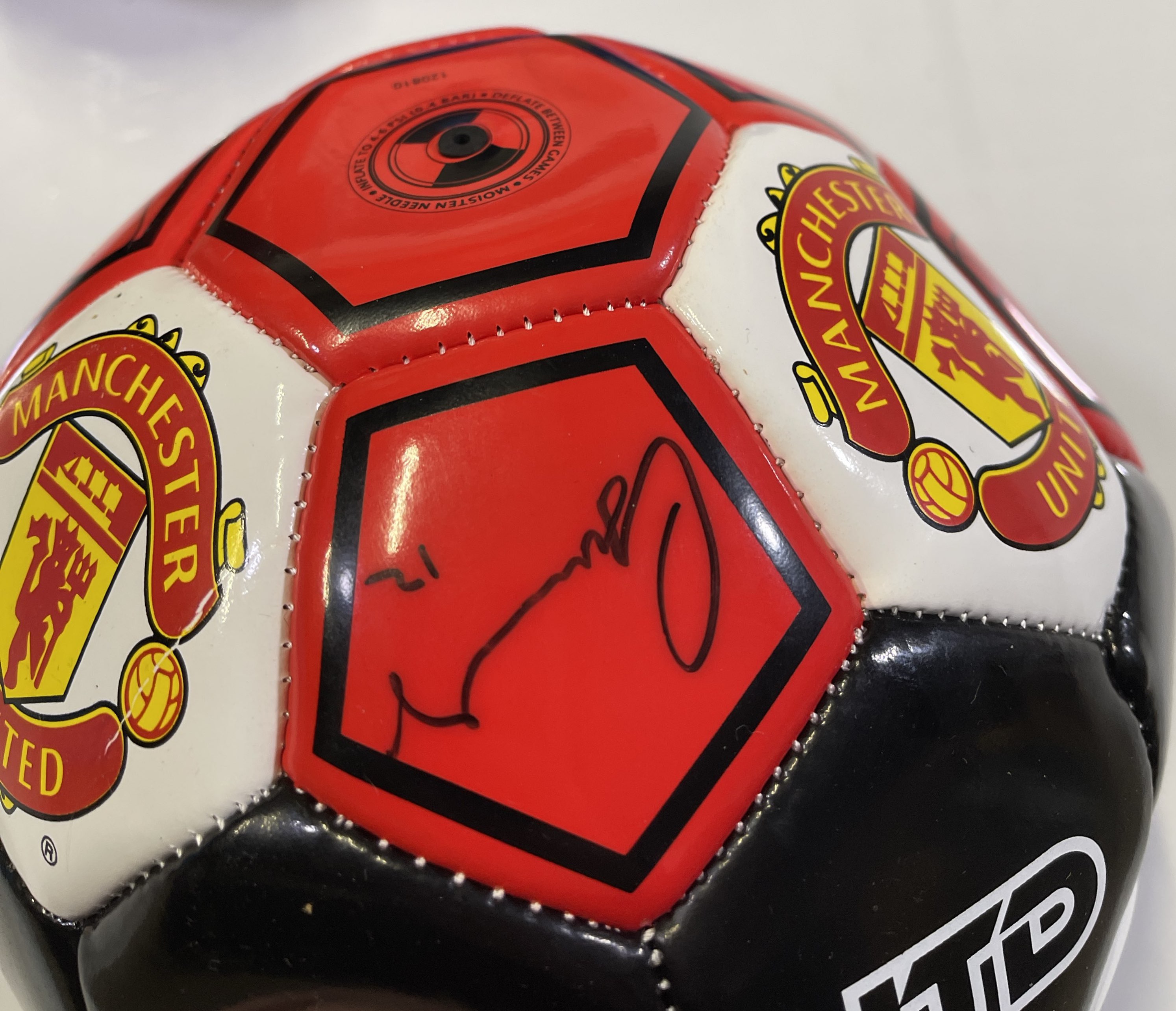 Lot 358 - FOOTBALL MEMORABILIA - MANCHESTER UNITED