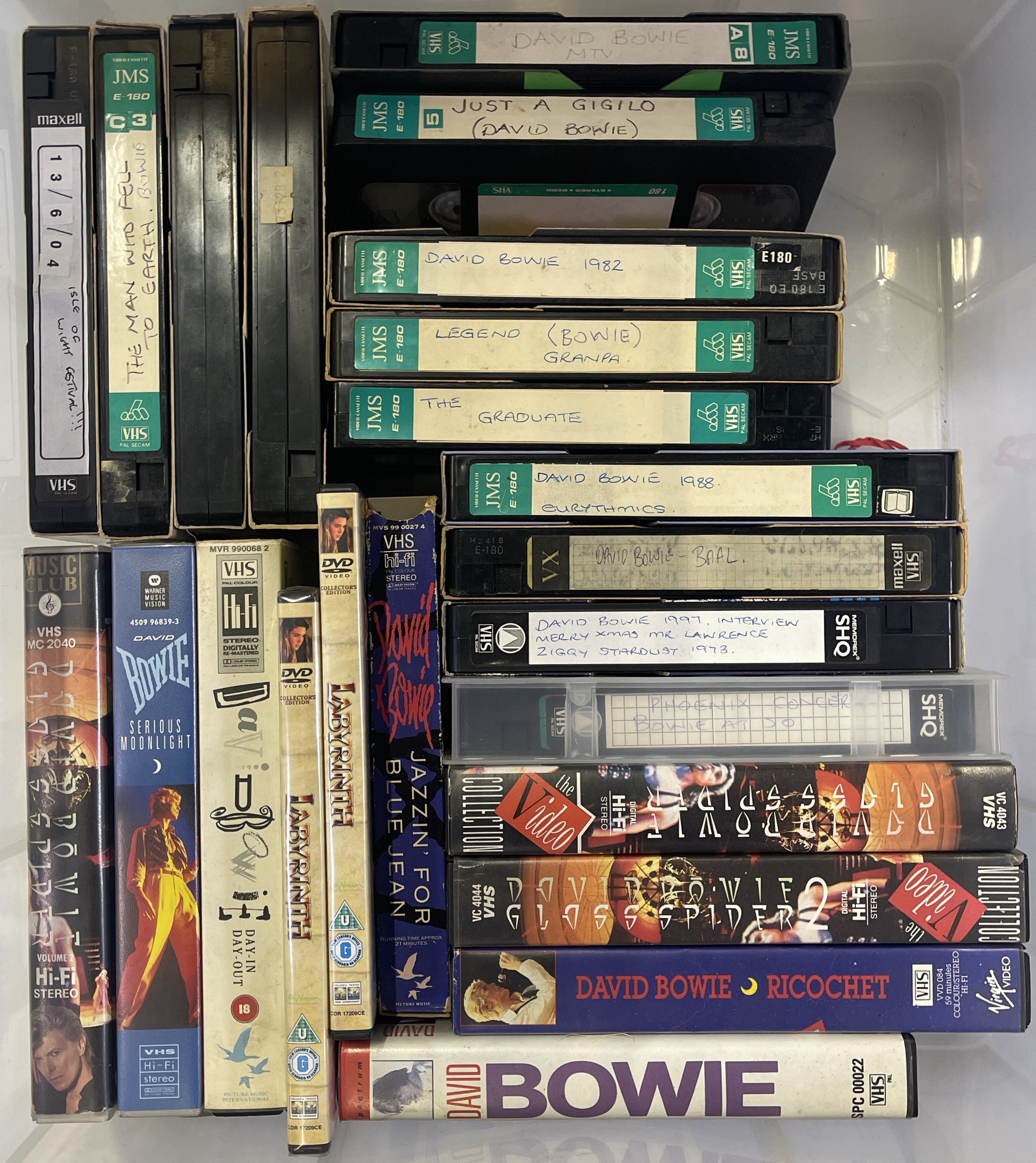 Lot 348 - DAVID BOWIE - BOOK AND MAGAZINE COLLECTION