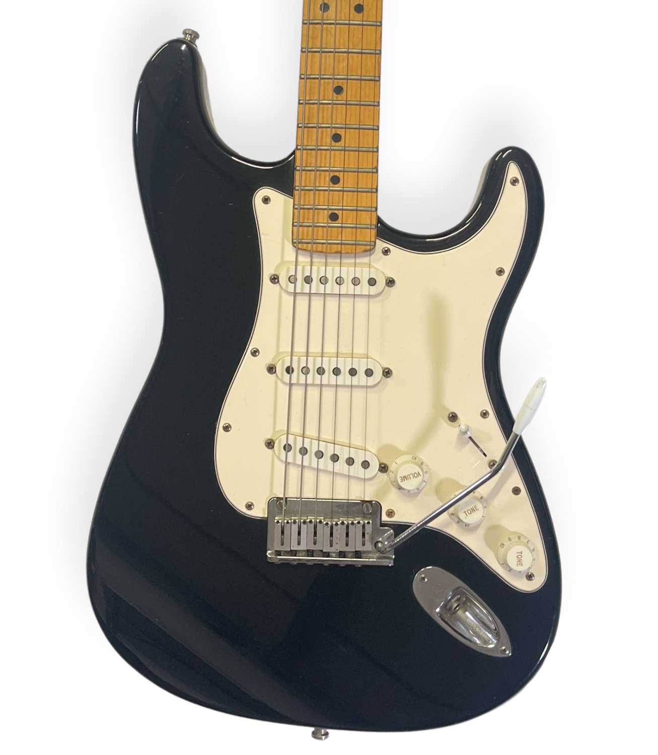 Lot 16 - 1991 MADE IN USA FENDER STRATOCASTER ELECTRIC