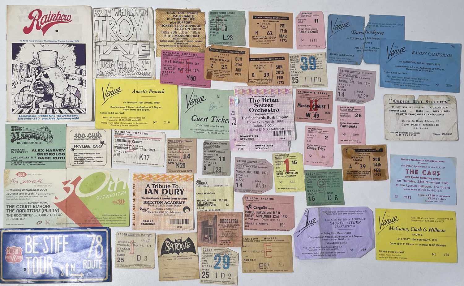 Lot 107 - ROCK AND POP TICKET AND PROGRAMME COLLECTION