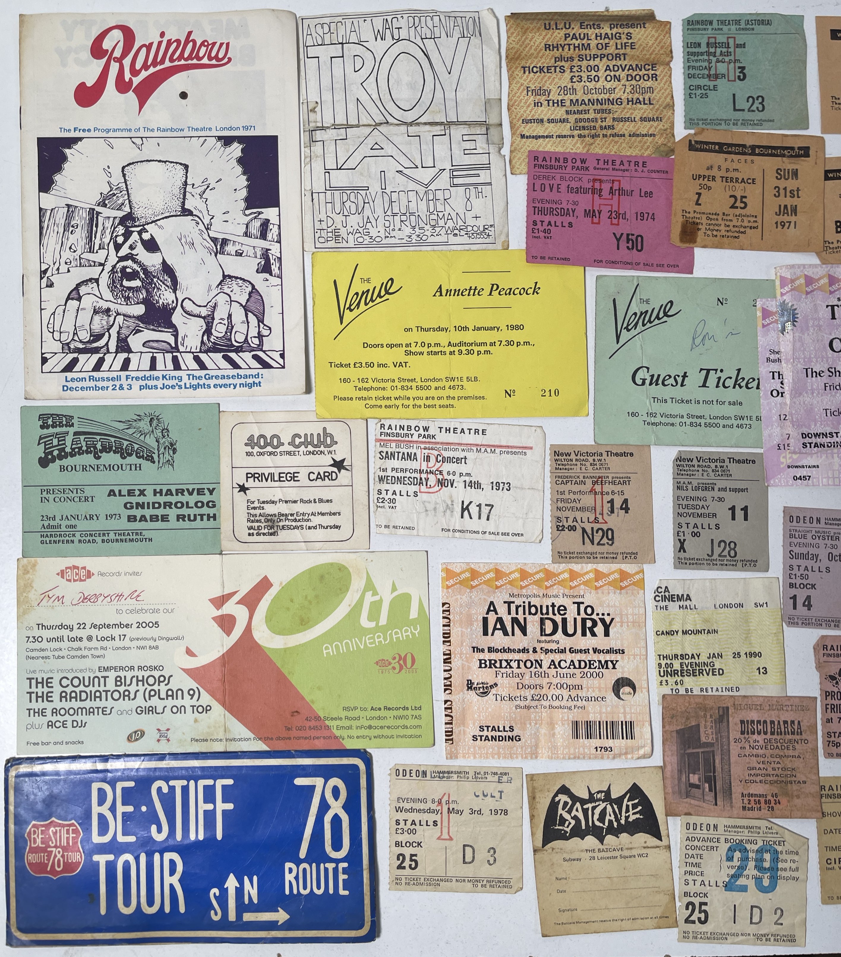 Lot 107 - ROCK AND POP TICKET AND PROGRAMME COLLECTION