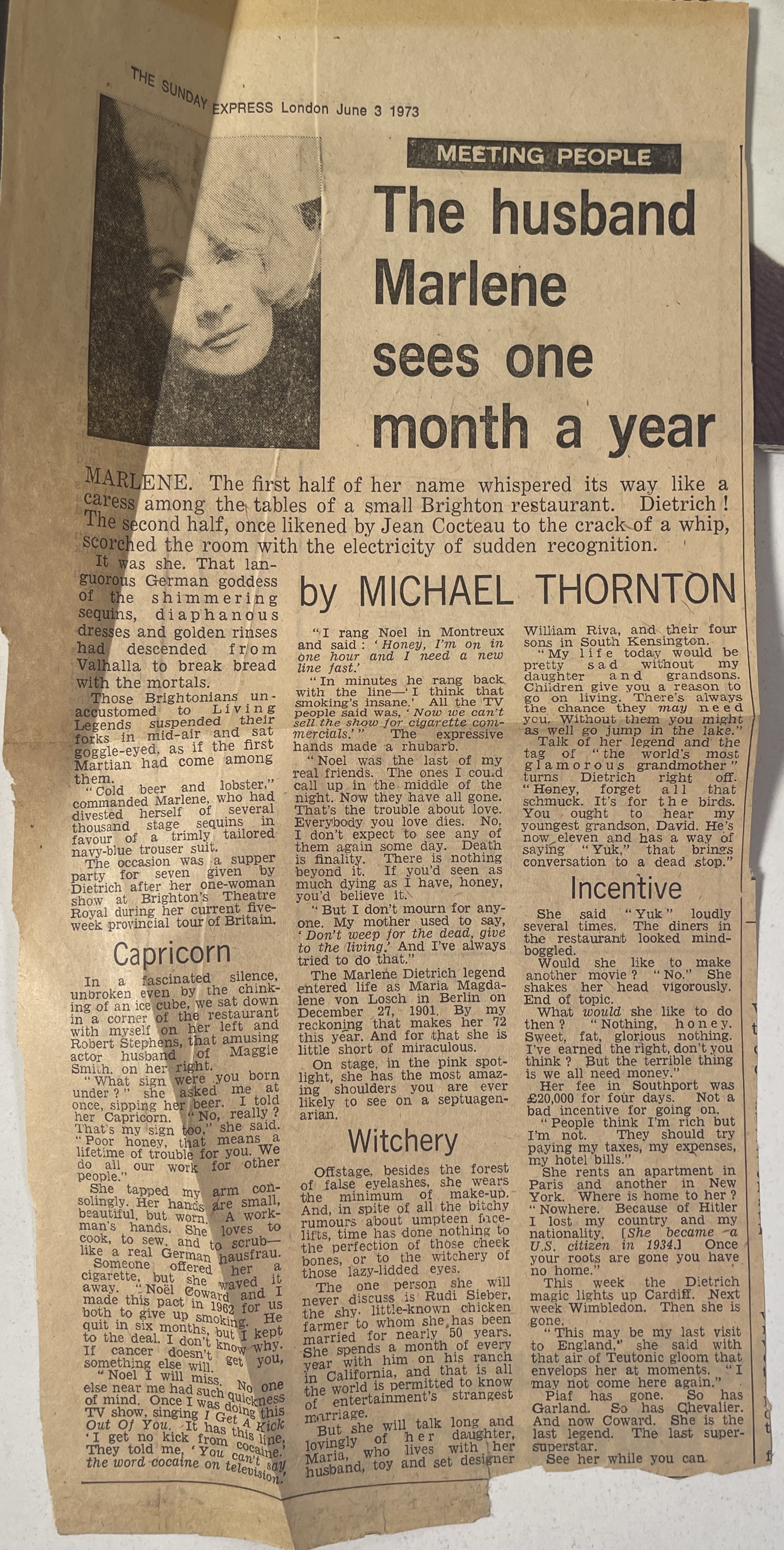 Lot 207 - TWIGGY / MARLENE DIETRICH - SIGNED ITEMS.