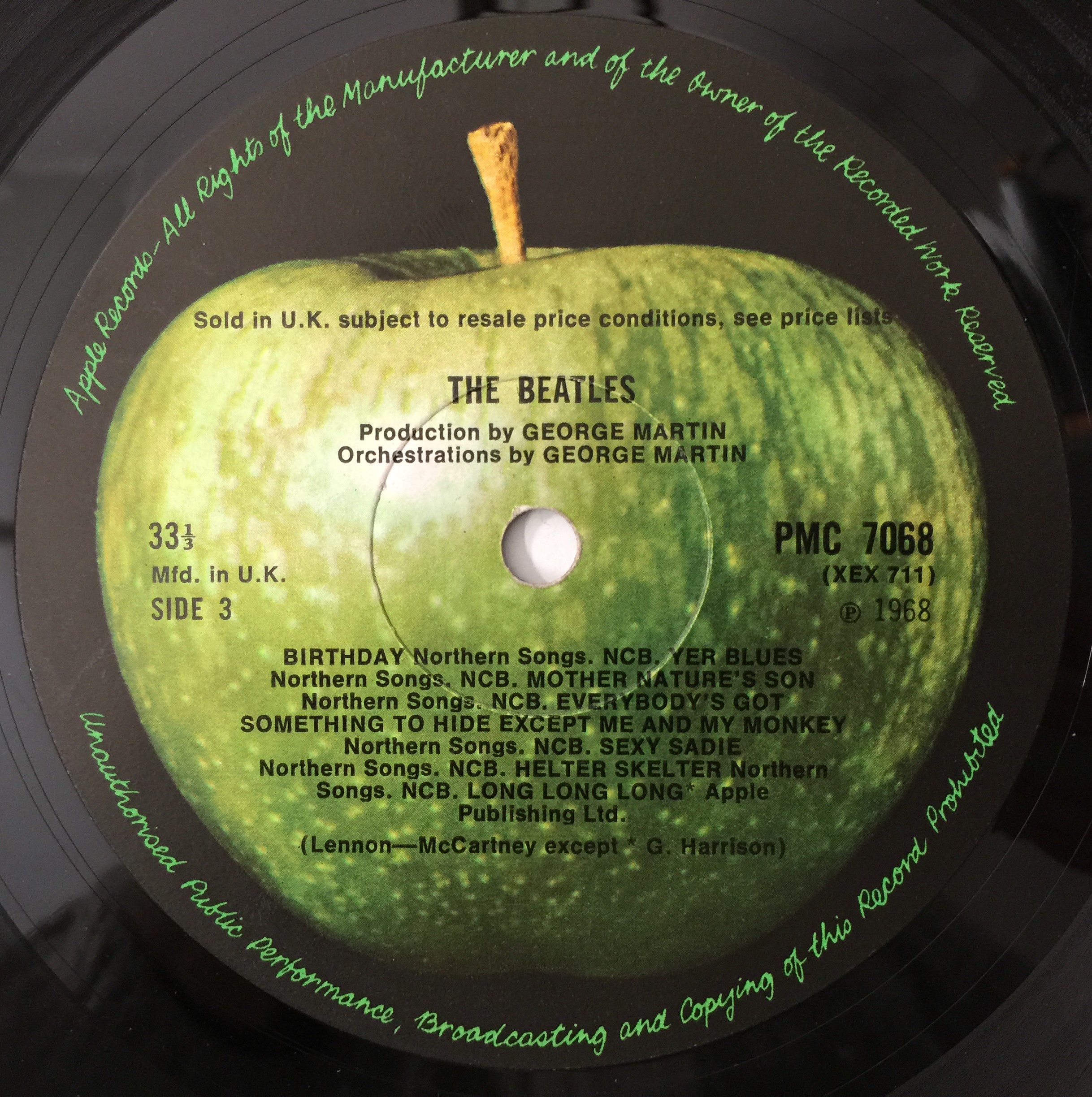 Lot 685 - THE BEATLES - THE WHITE ALBUM LP (PMC 7068
