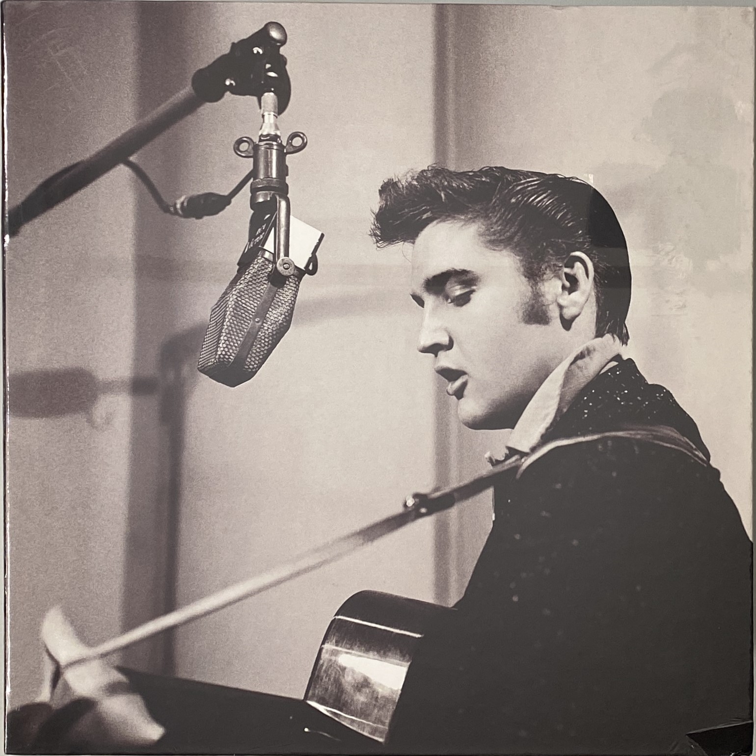 Lot 752 - ELVIS PRESLEY - THE COMPLETE ELVIS PRESLEY