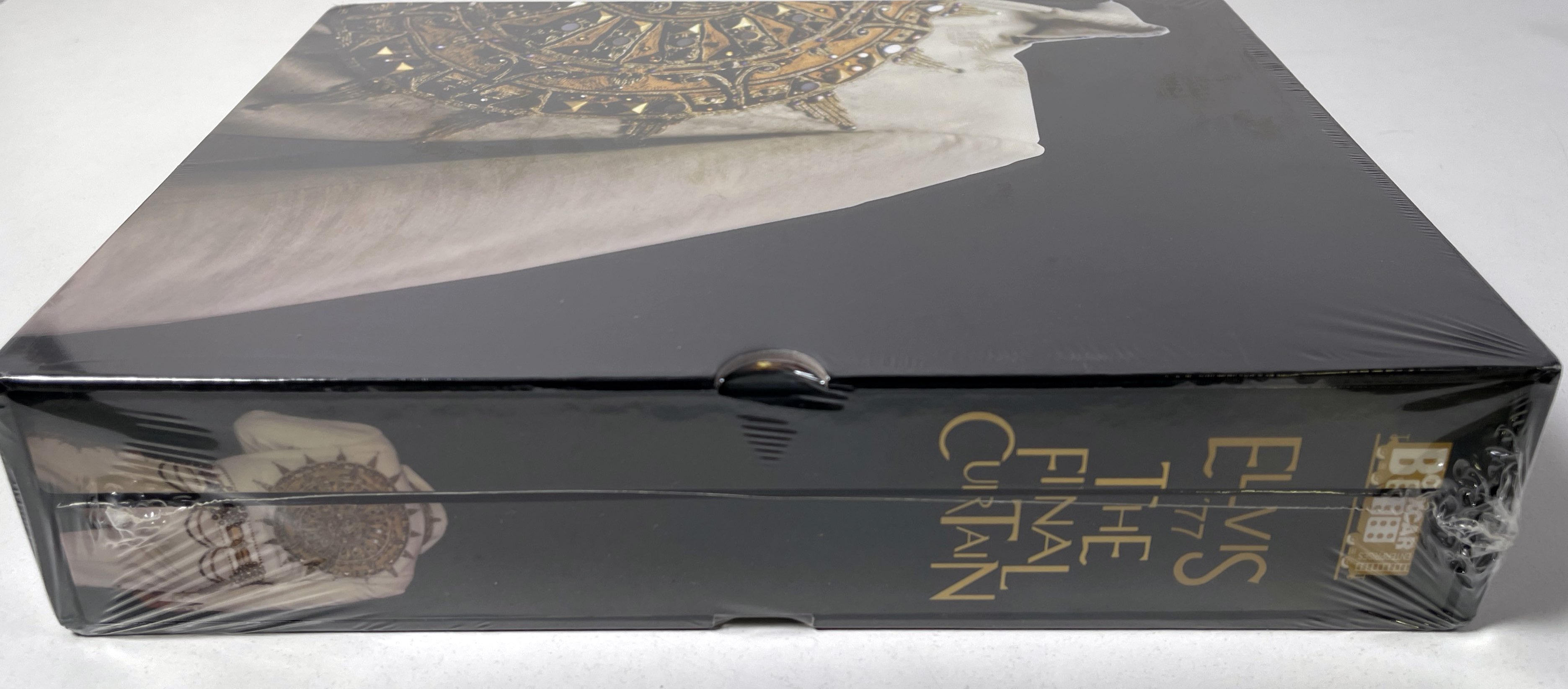 Lot 270 - ELVIS '77 THE FINAL CURTAIN BOX SET - STILL