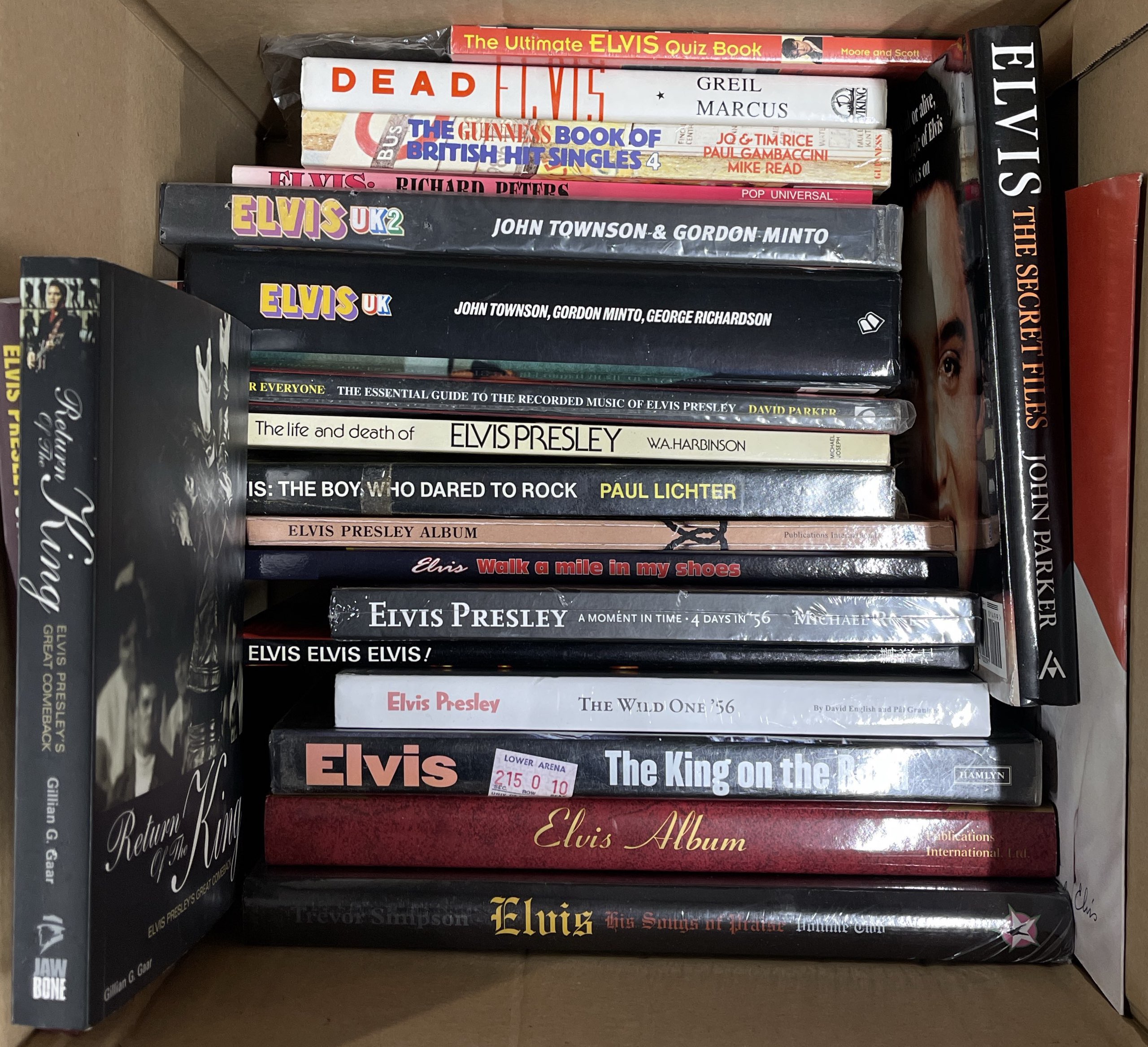 Lot 279 - ELVIS PRESLEY - COLLECTABLE BOOKS.