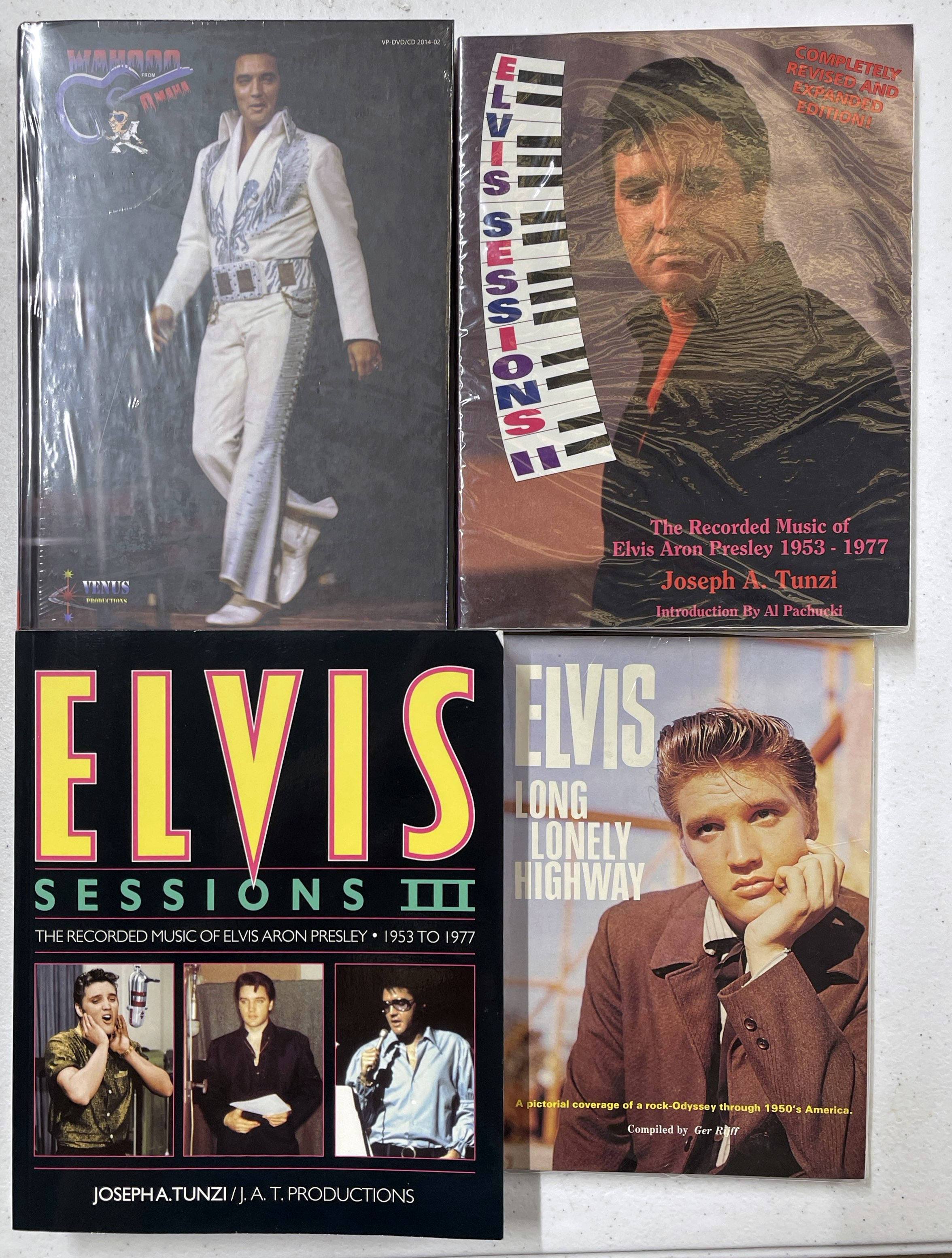 Lot 284 - ELVIS PRESLEY - COLLECTABLE BOOKS INC SOME