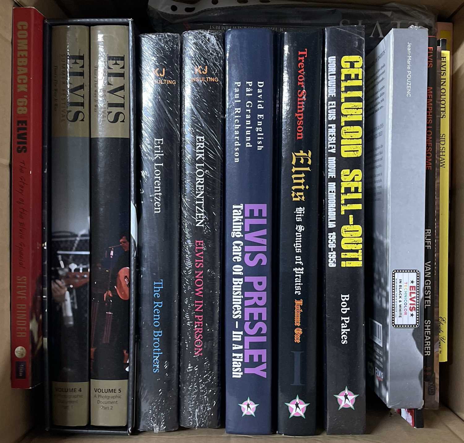 Lot 286 - ELVIS PRESLEY - COLLECTABLE BOOKS INC SOME