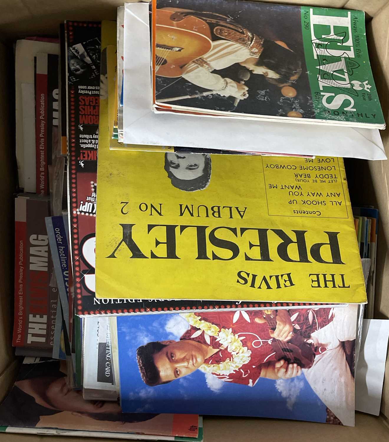 Lot 290 - ELVIS PRESLEY - ANNUALS, FAN CLUB MAGAZINES