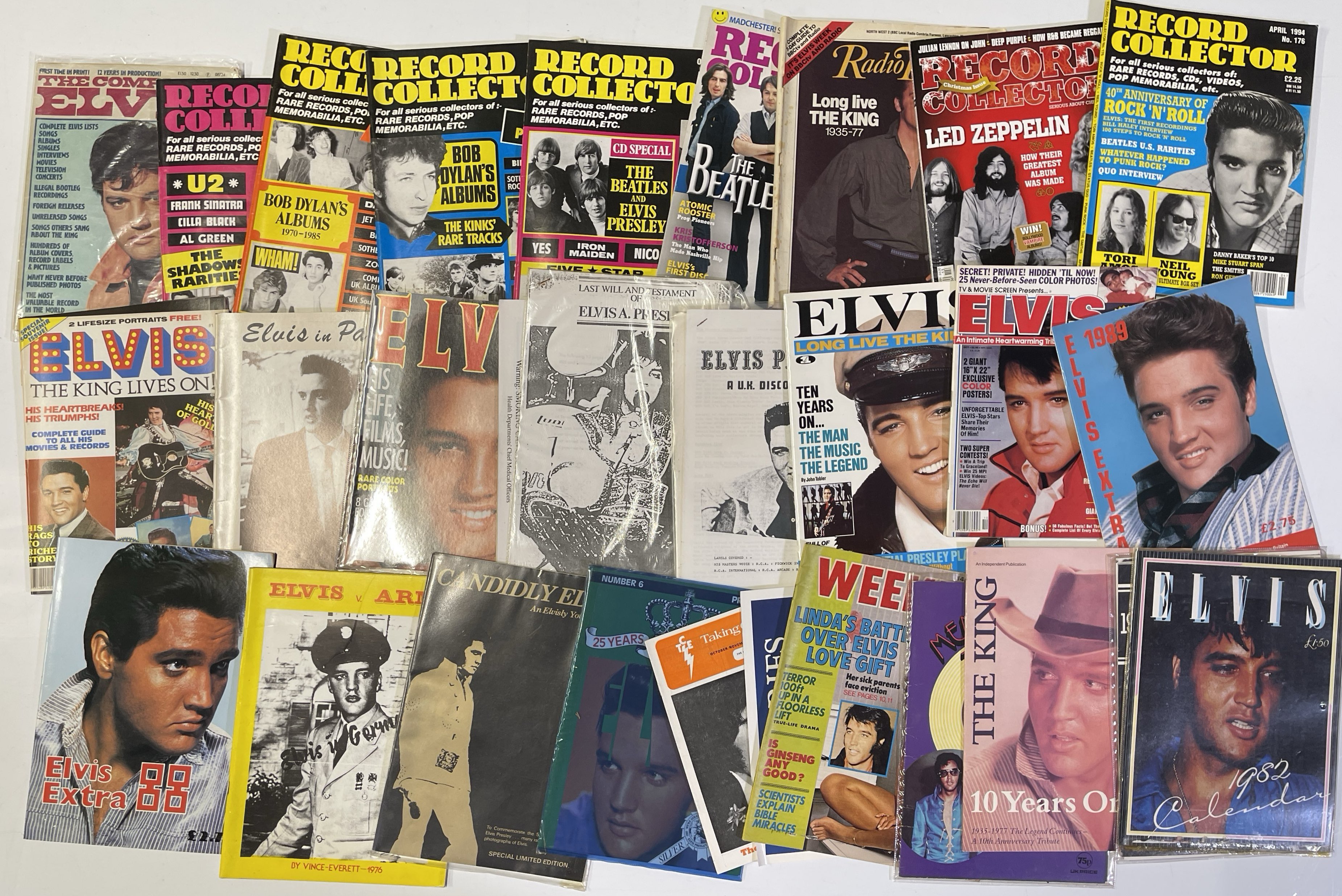 Lot 292 - ELVIS - BOOKS AND MAGAZINES COLLECTION.