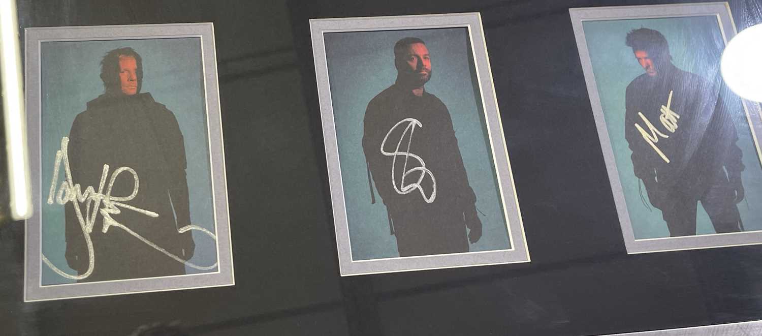 Lot 248 - MUSE - SIGNED DISPLAY.