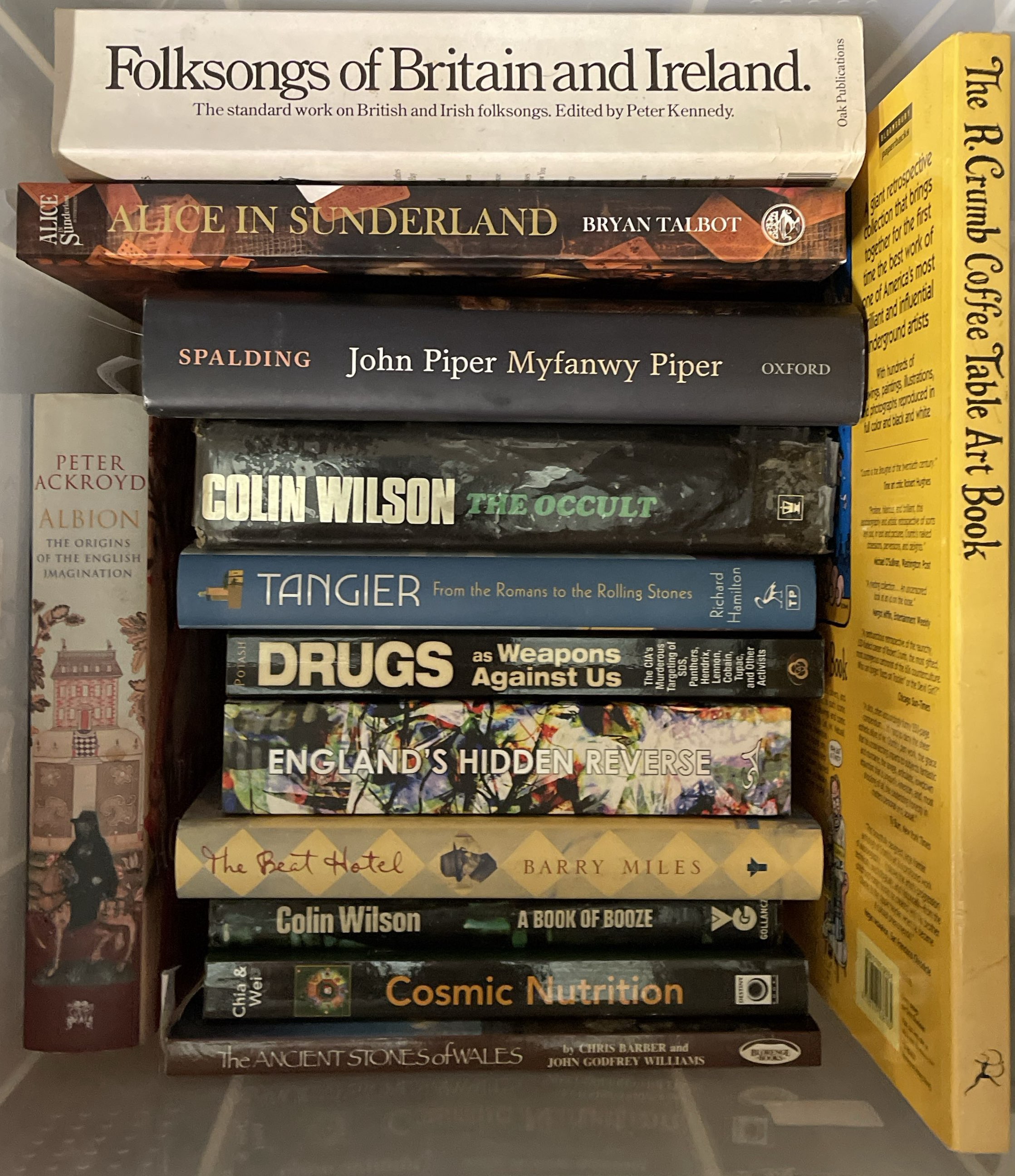 Lot 40 - LITERATURE / ESOTERIC / WEIRD AND WONDERFUL