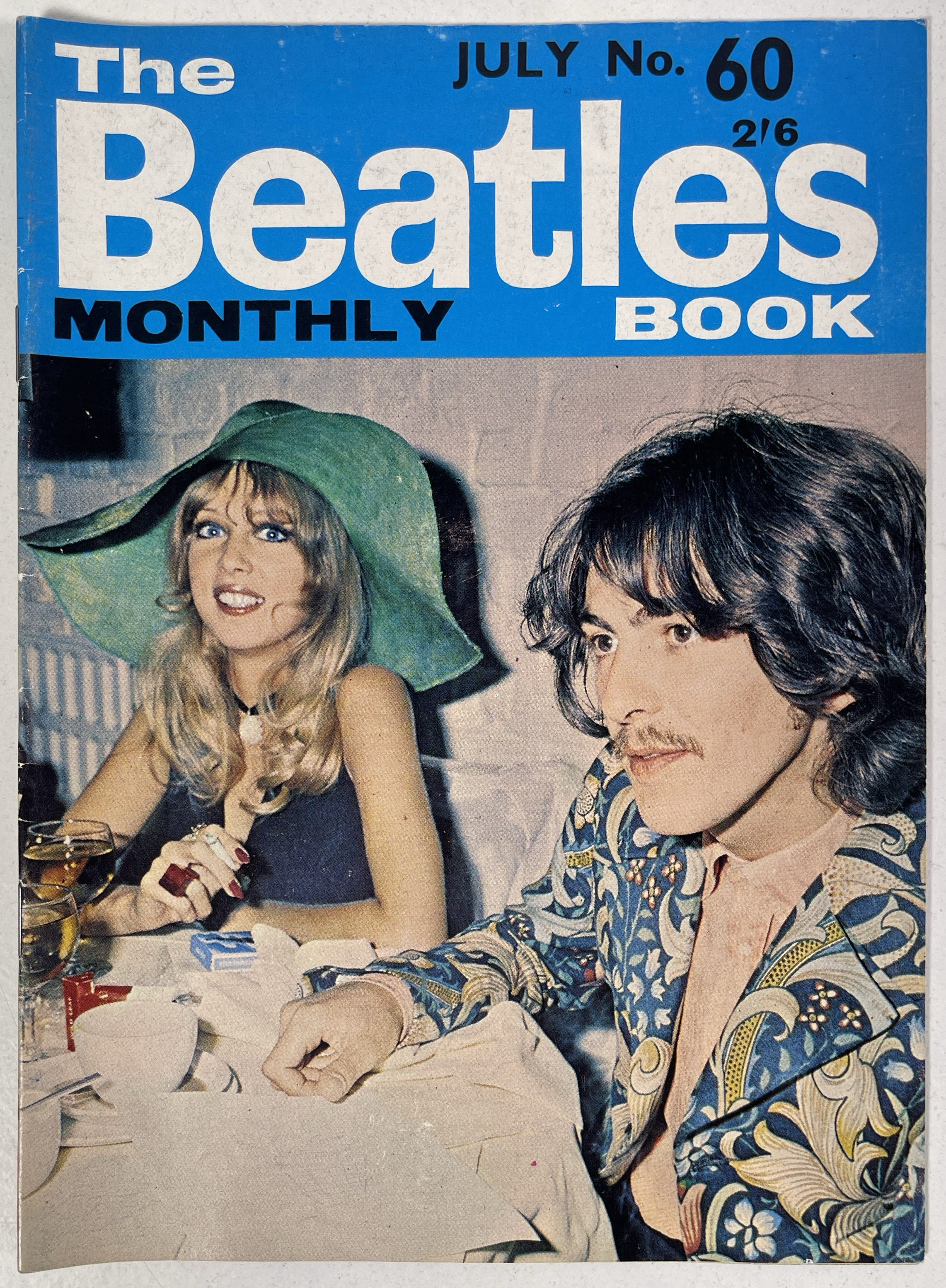 Lot 327 - THE BEATLES - MONTHLY BOOK SIGNED BY RINGO