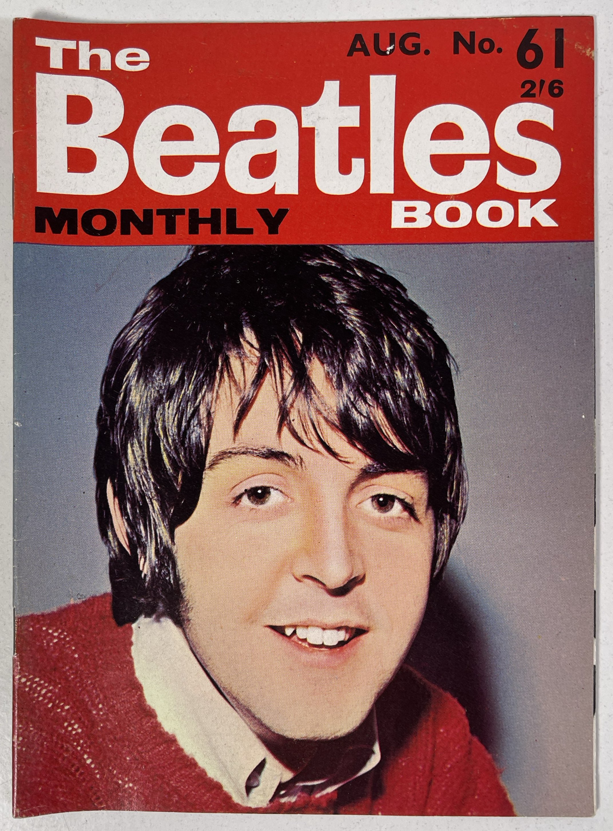 Lot 328 - THE BEATLES - MONTHLY BOOK SIGNED BY RINGO