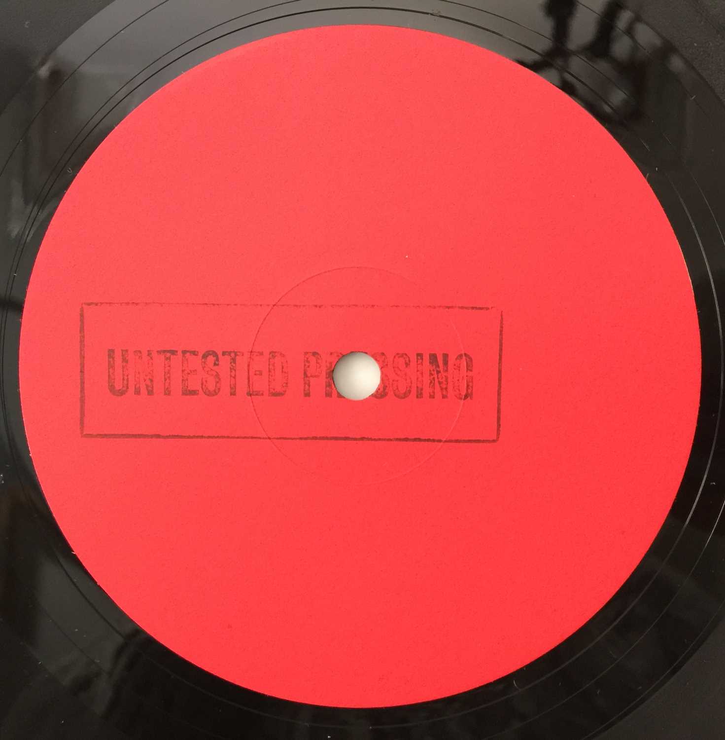 Lot 47 - THE BEATLES - PLEASE PLEASE ME LP TEST